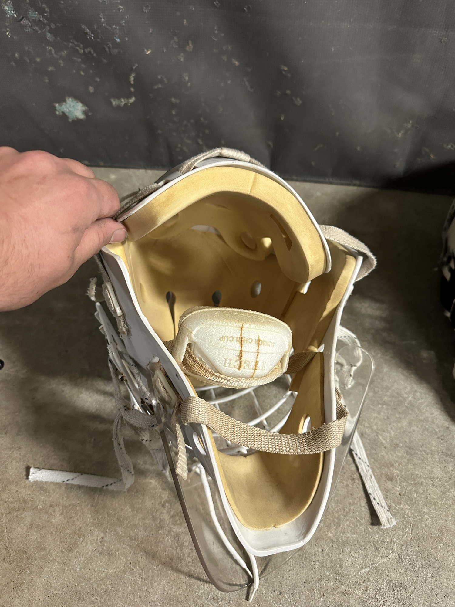 Used Itech 1000 Goalie Mask | SidelineSwap