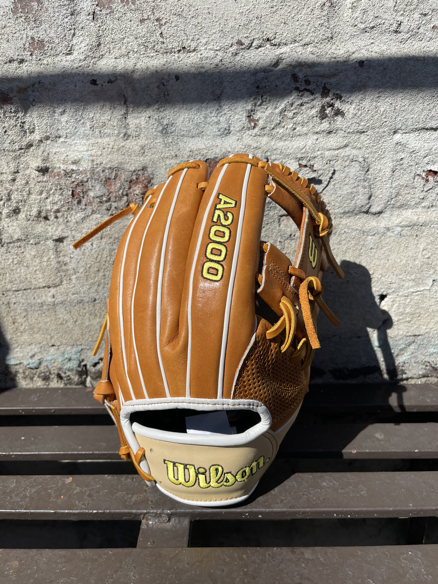 Wilson A2000 11.75” Infield Baseball Glove | SidelineSwap
