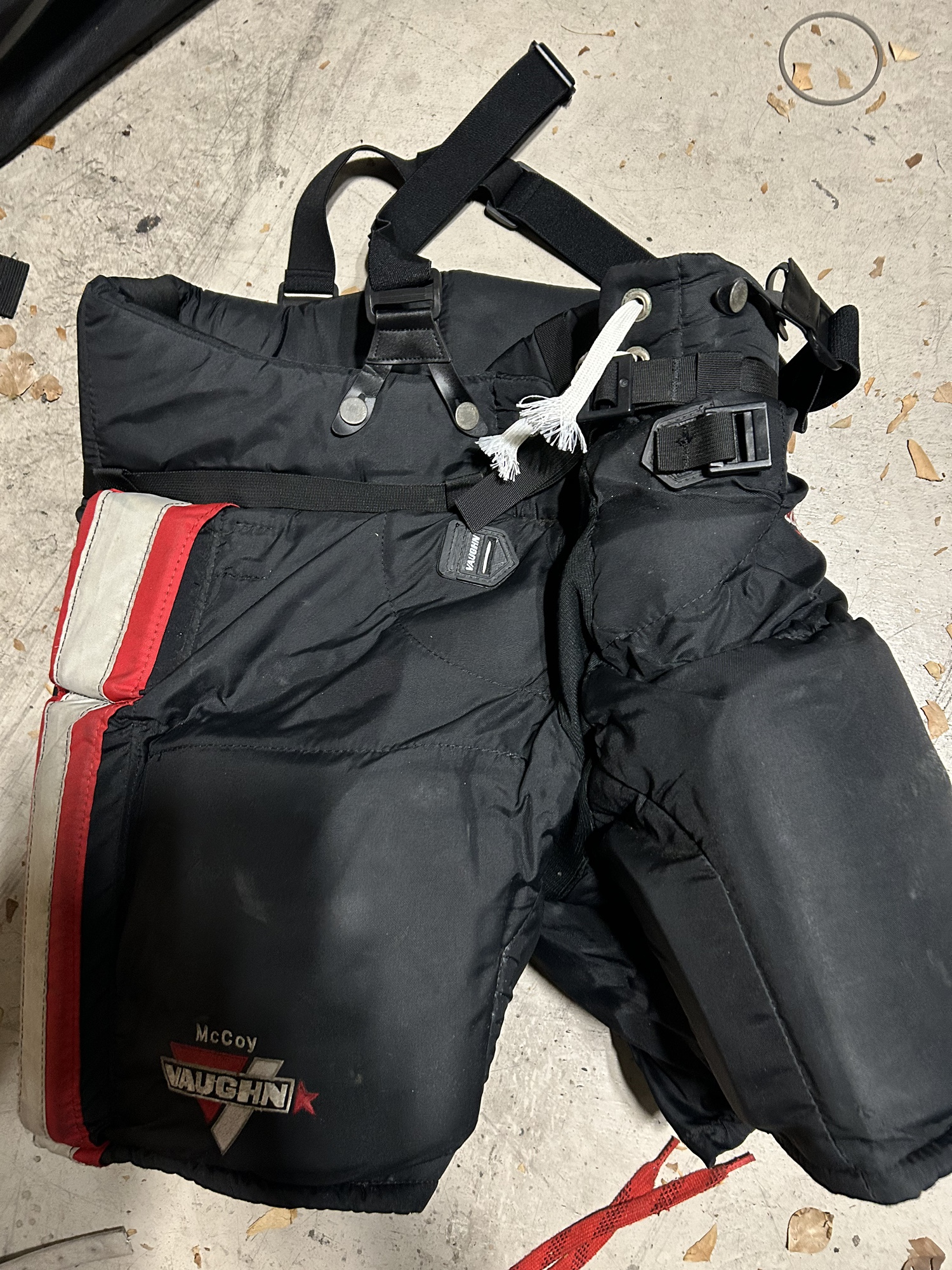 Vaughn vision 5500 goalie pants | SidelineSwap