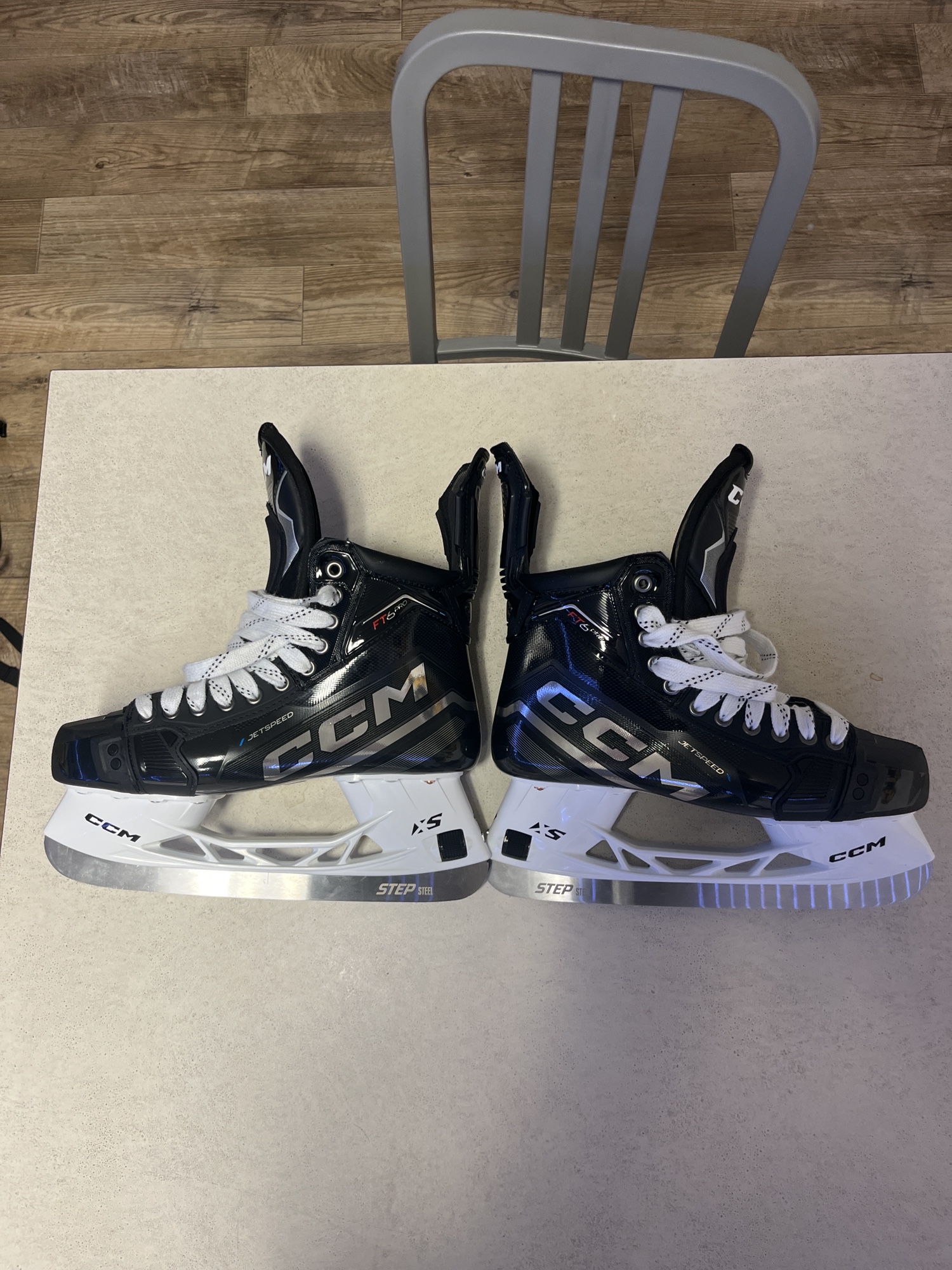 Senior CCM Pro Stock 9 JetSpeed FT6 Pro Hockey Skates | SidelineSwap