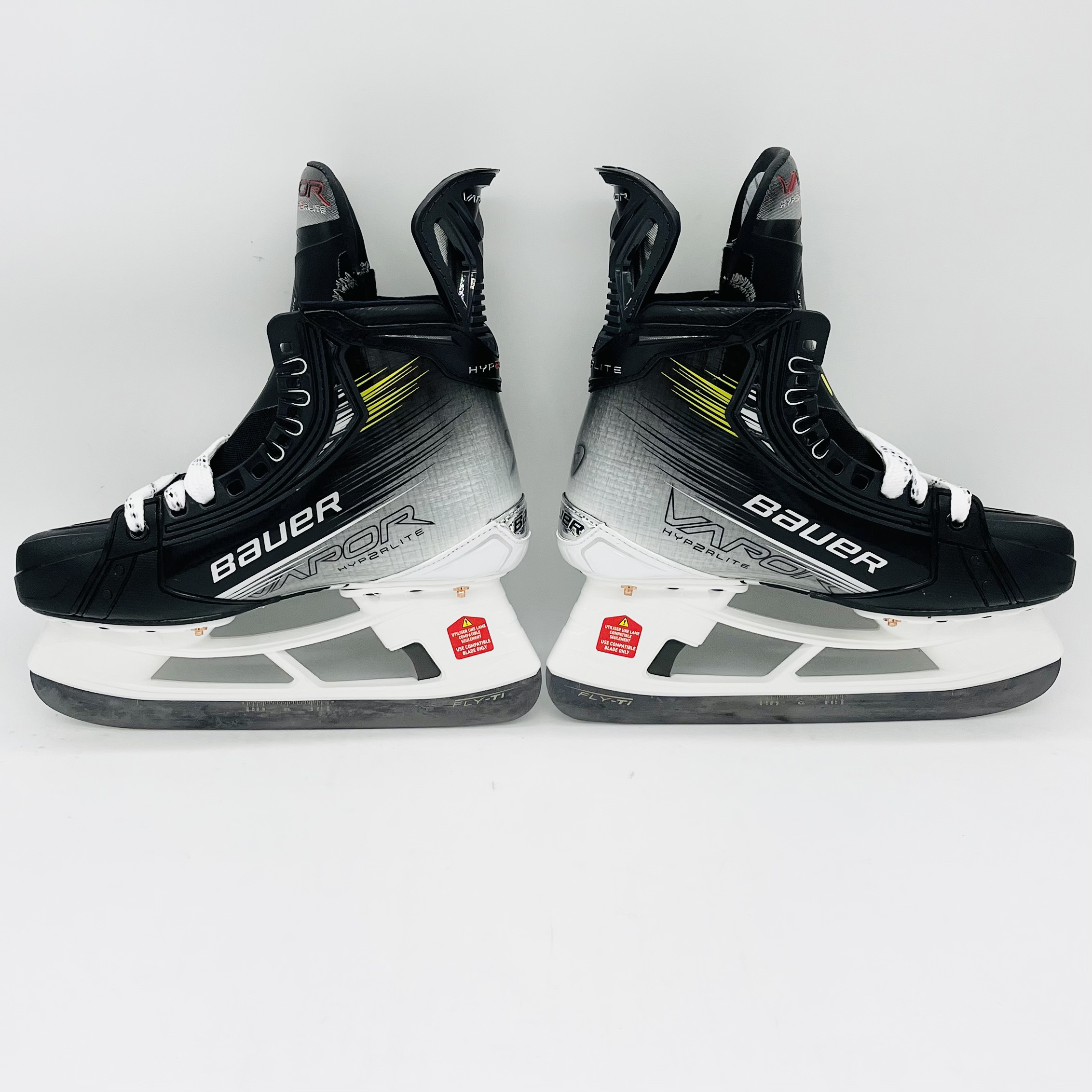 New Bauer Vapor Hyperlite 2 Hockey Skates- 4.5 Fit #1-238 Powerfly ...