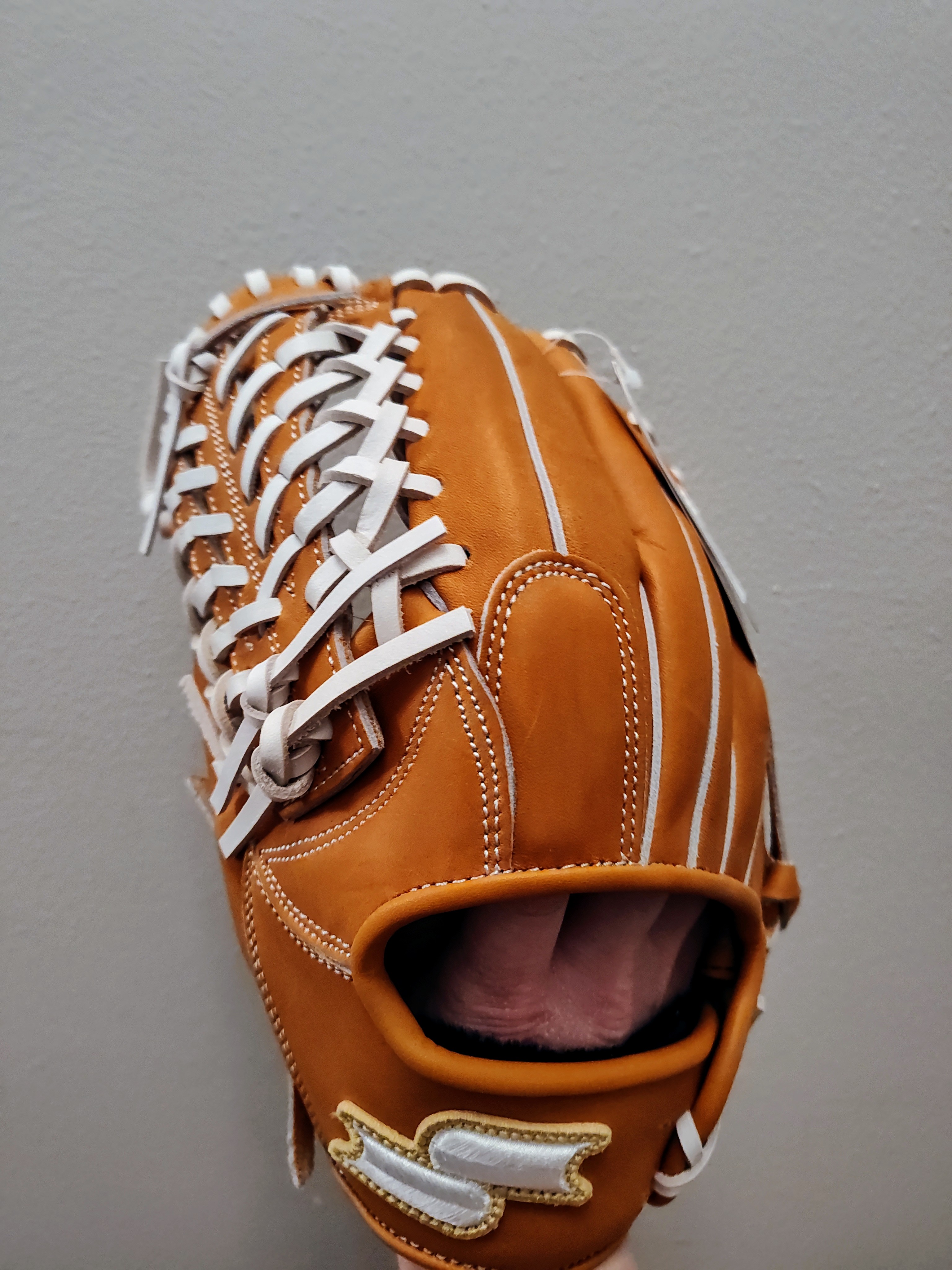 New SSK White Line Baseball Glove 11.75" (Lefty) | SidelineSwap