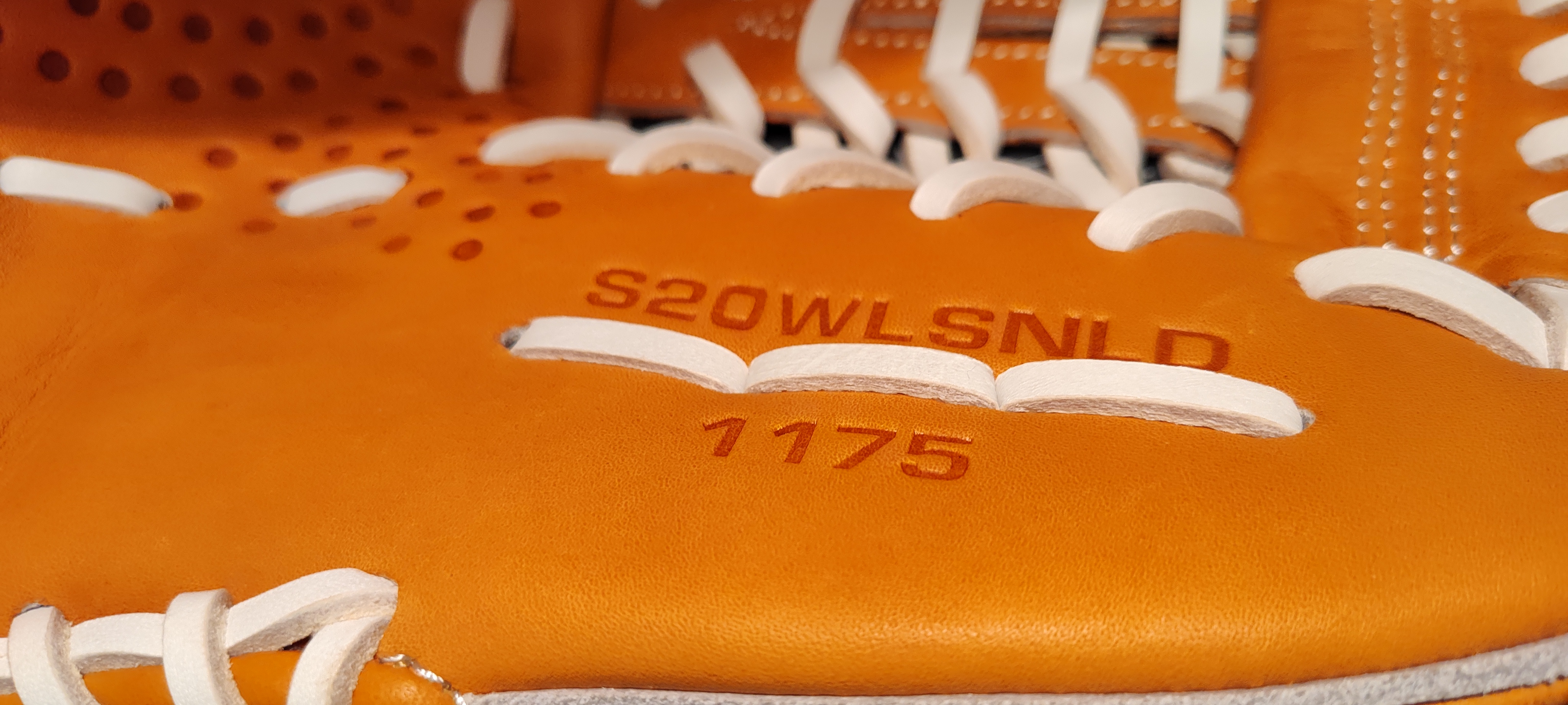 New SSK White Line Baseball Glove 11.75" (Lefty) | SidelineSwap