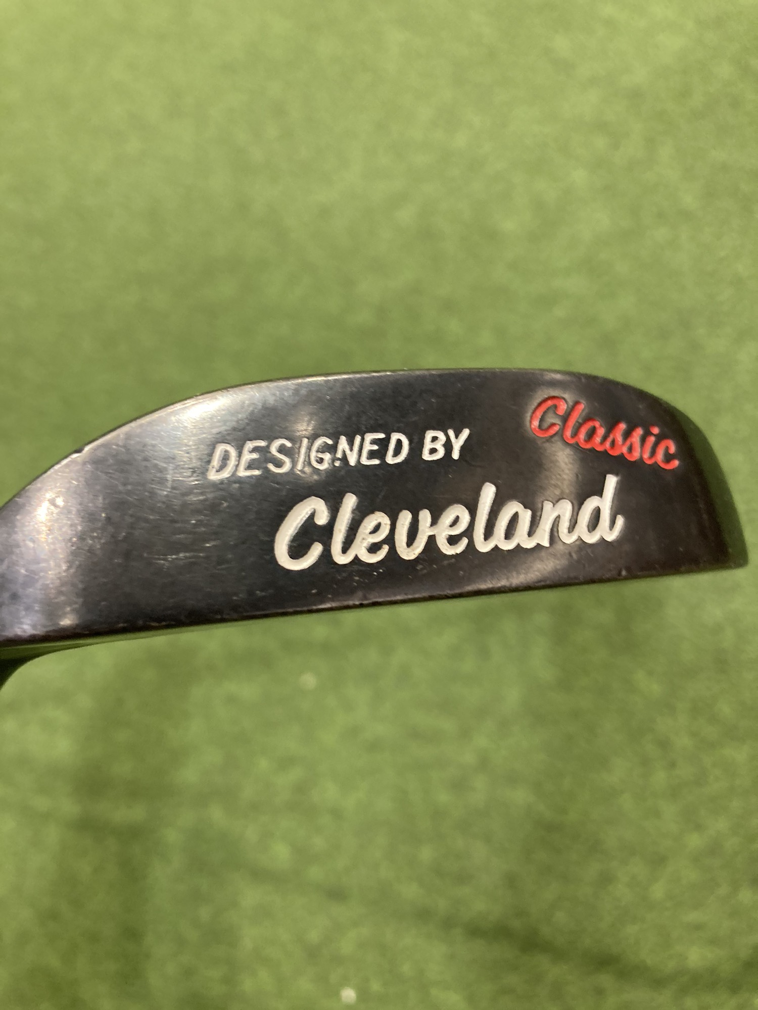 Used Cleveland Classic Black Platinum Right Handed Blade Putter 36 ...