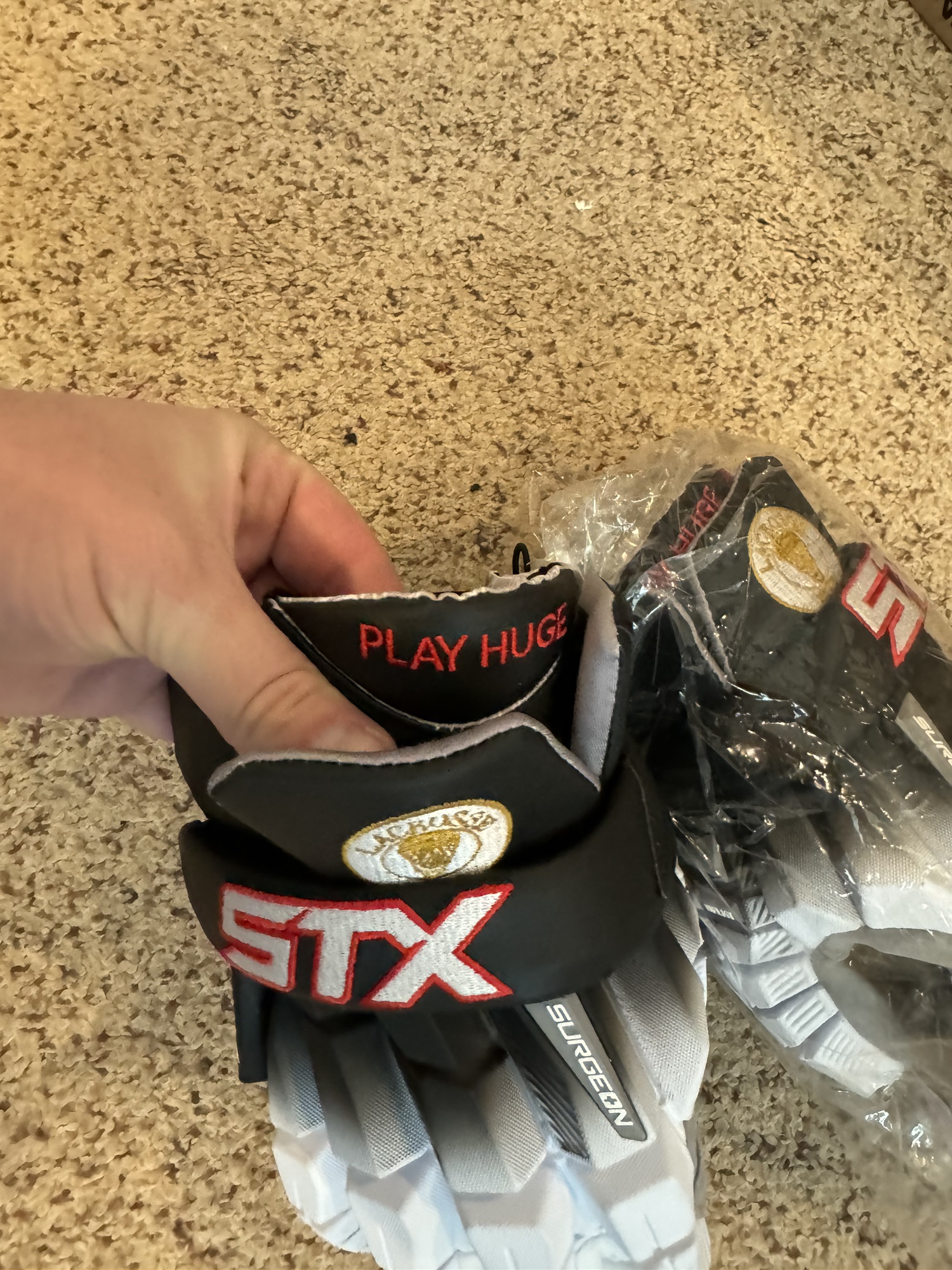 New Custom STX 13" Surgeon RZR2 Gloves | SidelineSwap