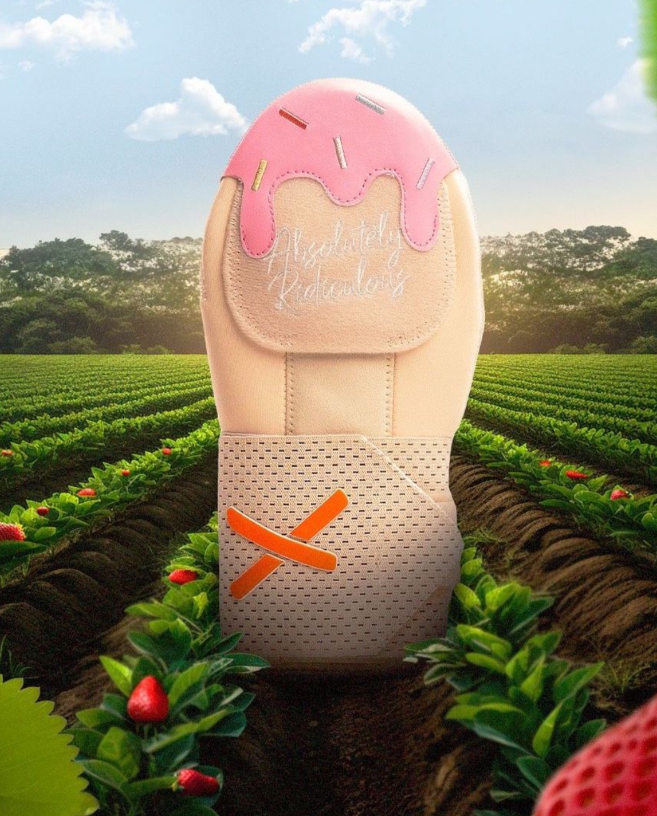 ARIA Strawberry Ice Cream Sliding Mitt | SidelineSwap