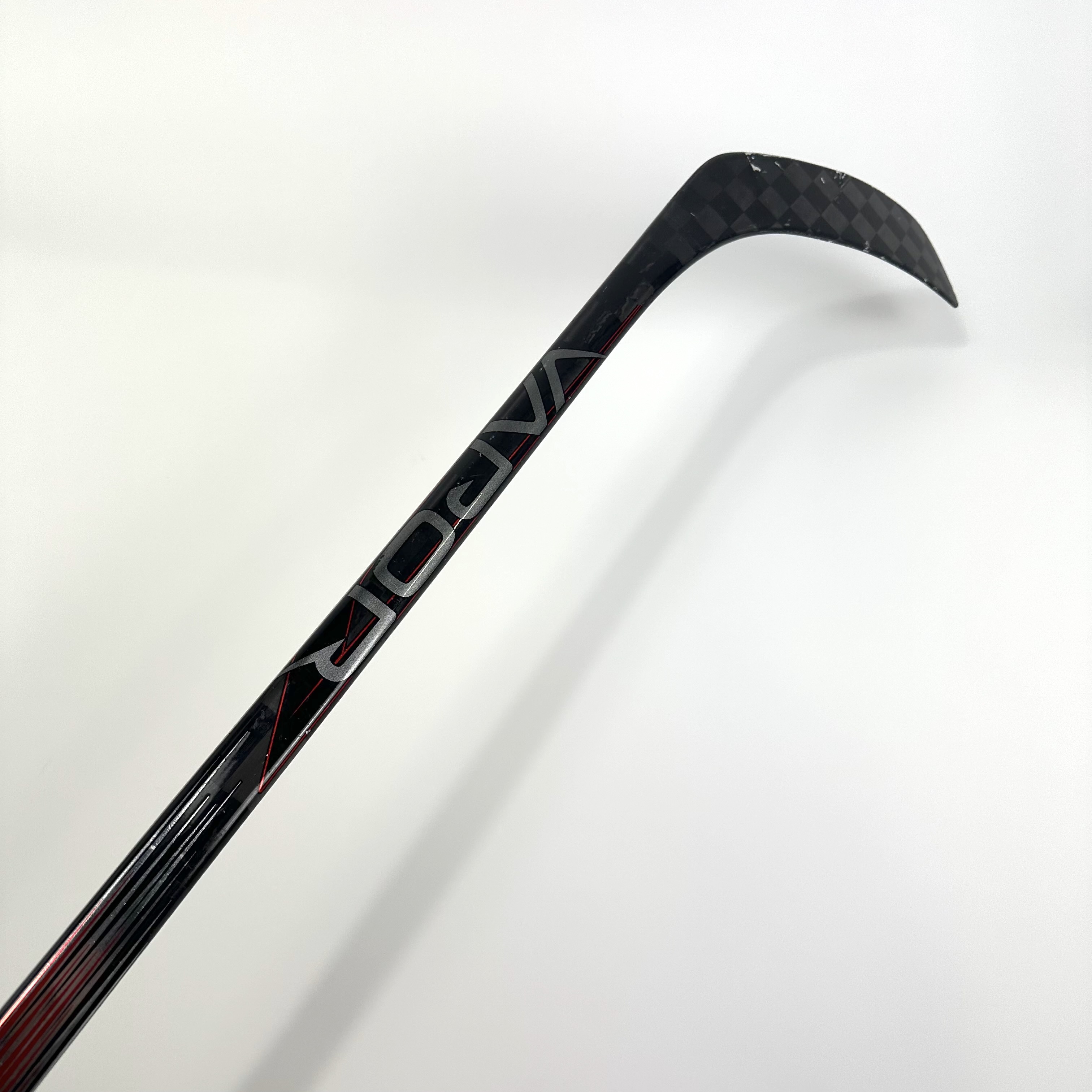 Used Left Red Bauer Vapor Hyperlite 2 | P28 Curve 70 Flex Grip | G66 ...