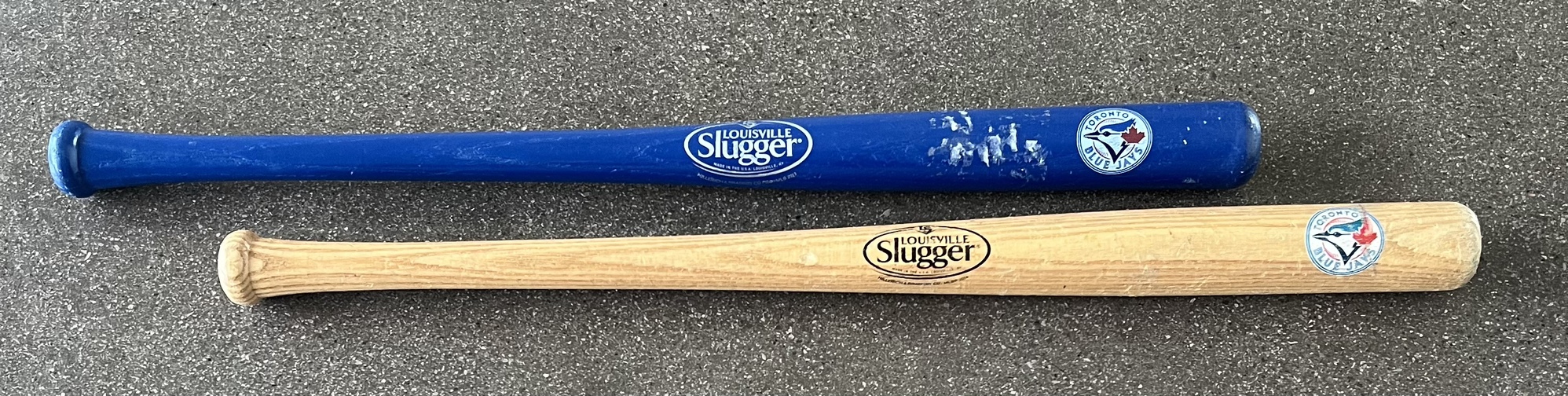2 Pack Louisville Slugger Toronto Blue Jays Mini Bats | SidelineSwap