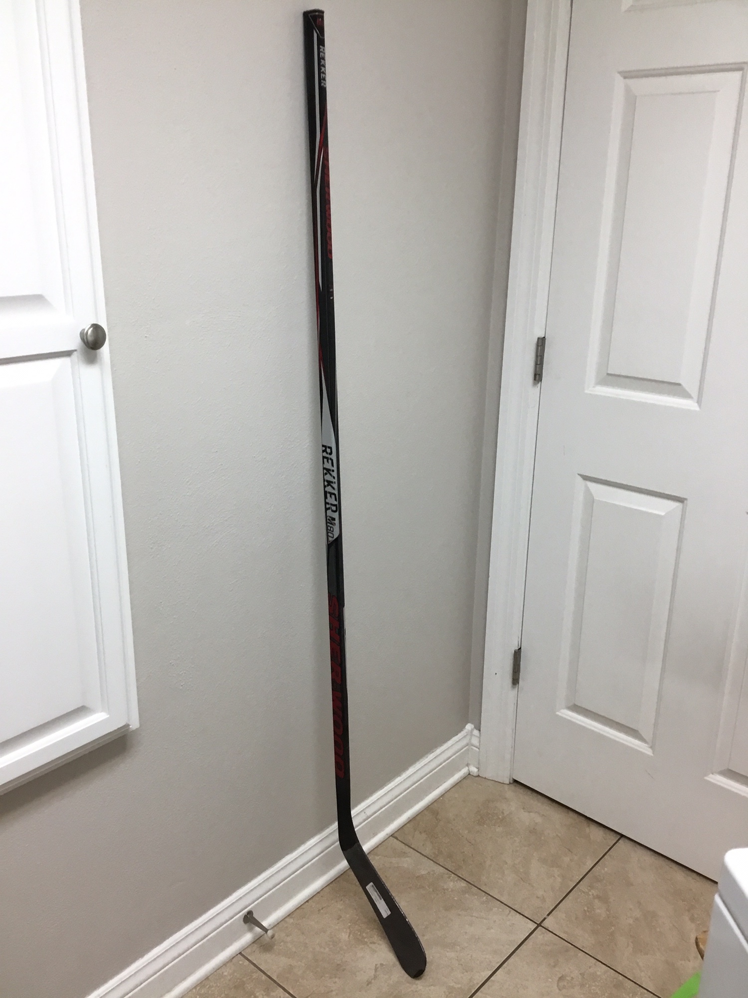 Sherwood Rekker M80 Sr 75 Left PP26 Hockey Stick | SidelineSwap