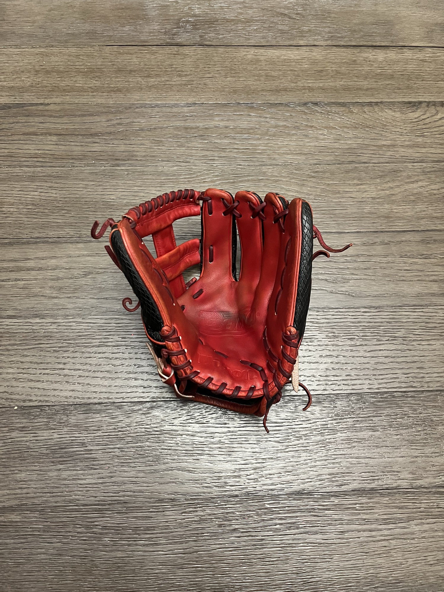 Custom Wilson A2000 1785 11.75” Single Post Web | SidelineSwap