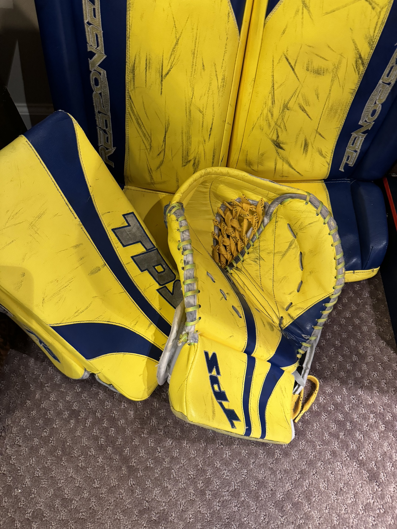 TPS RESPONSE R8 goalie set | SidelineSwap