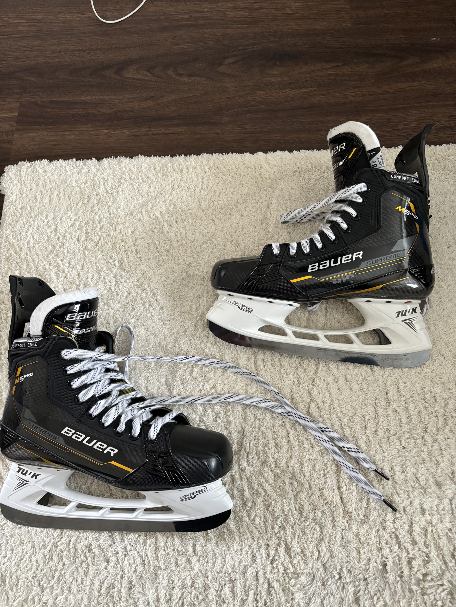 Like NEW! Senior Bauer 8.5 Fit 1 Supreme M5 Pro Hockey Skates ...