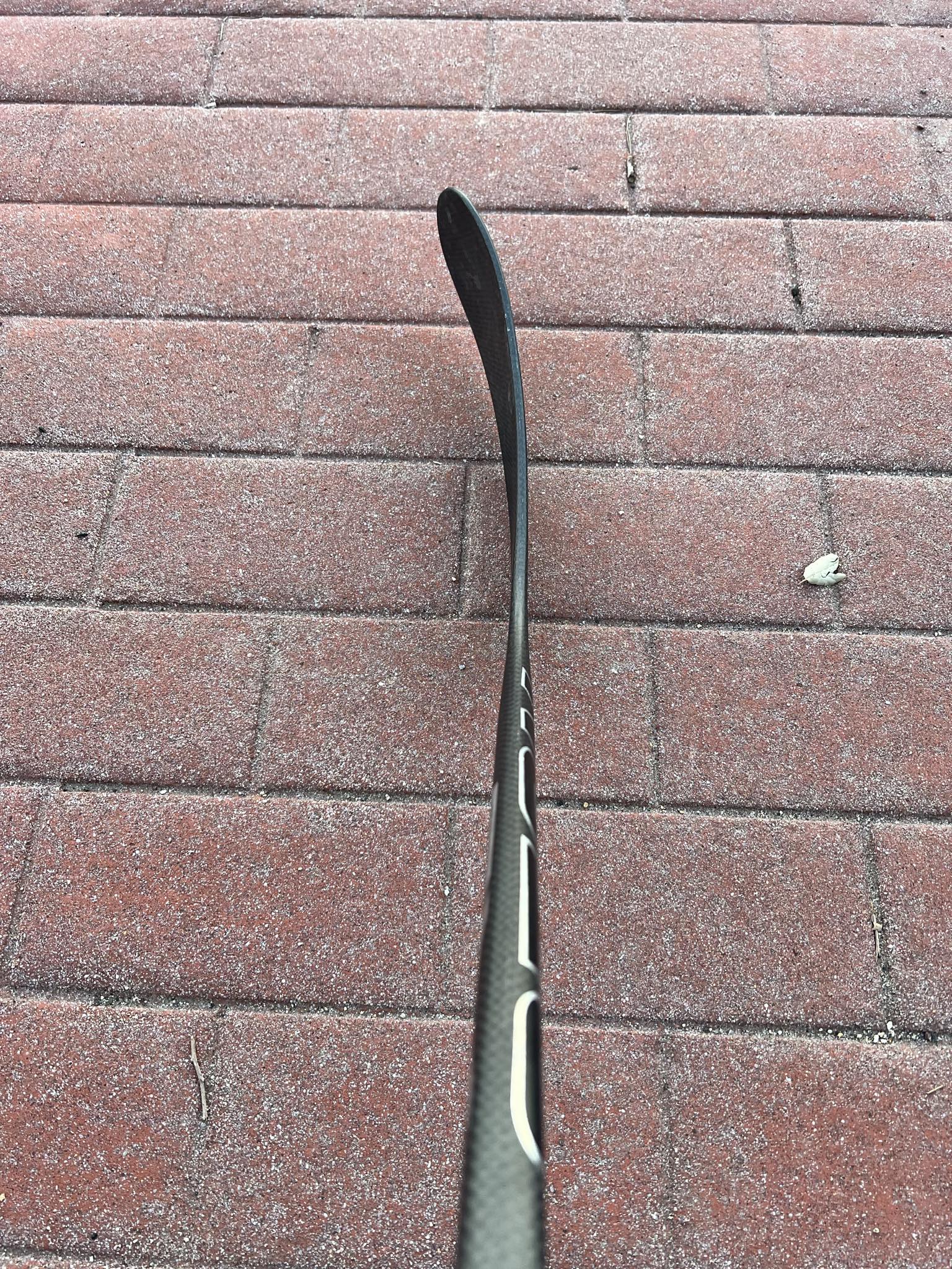New Senior Easton Stealth CX Right Handed Hockey Stick Toe Curve P28 ...
