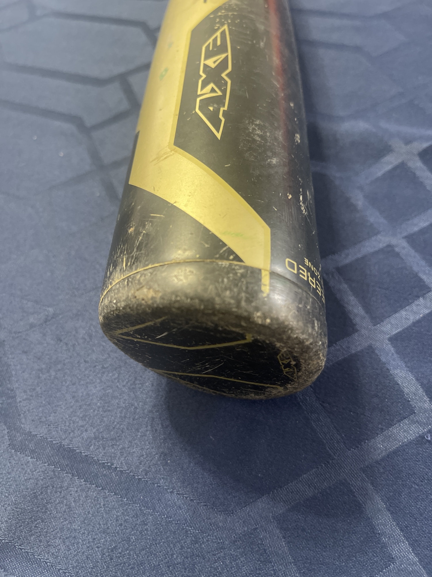 Used 2020 AXE USSSA Certified Composite 20 oz 30" Avenge Bat | SidelineSwap