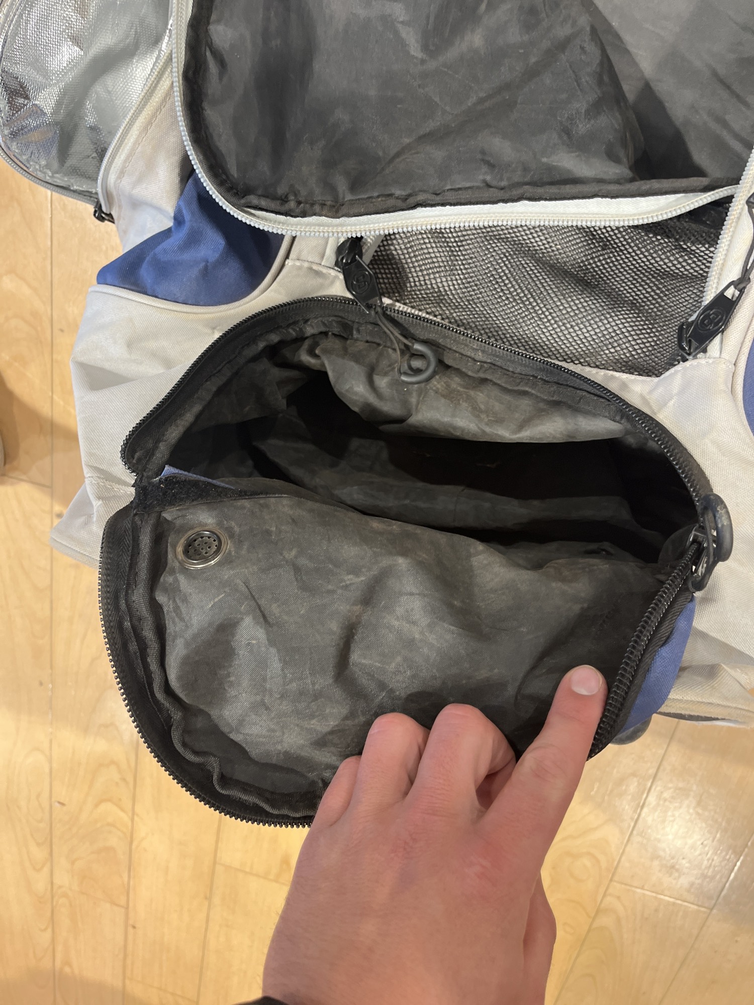 Used Wire2Wire Catcher's Bag | SidelineSwap