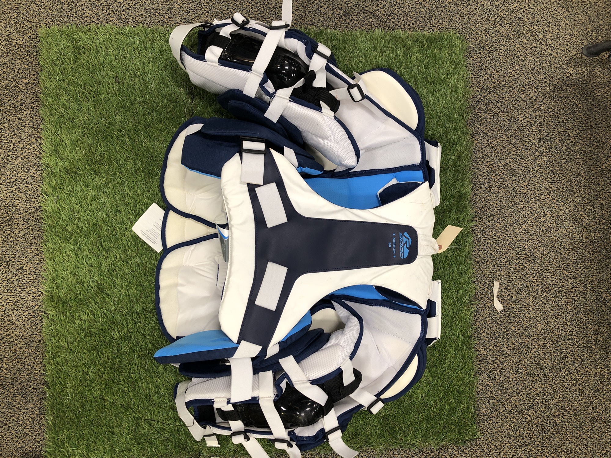 New Senior Medium Bauer Reactor 9000 Goalie Chest Protector | SidelineSwap