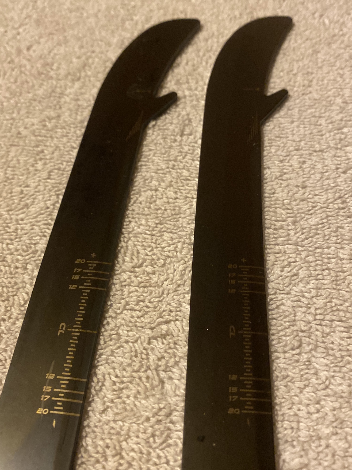 Bauer Hockey Fly-Ti Steel Runners 280 B9 | SidelineSwap