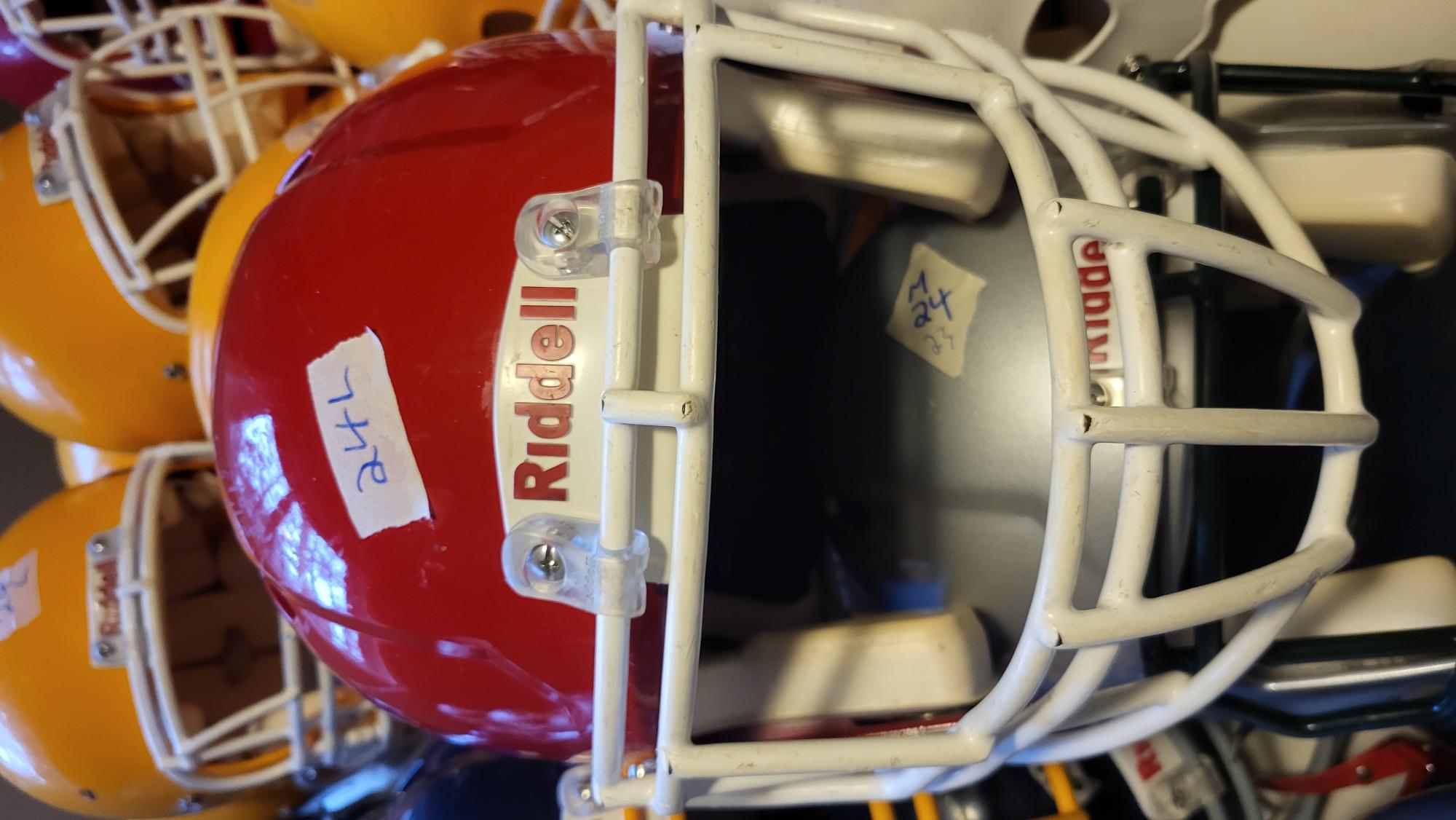Used Large Adult Riddell Speed Helmets (Full team set) | SidelineSwap