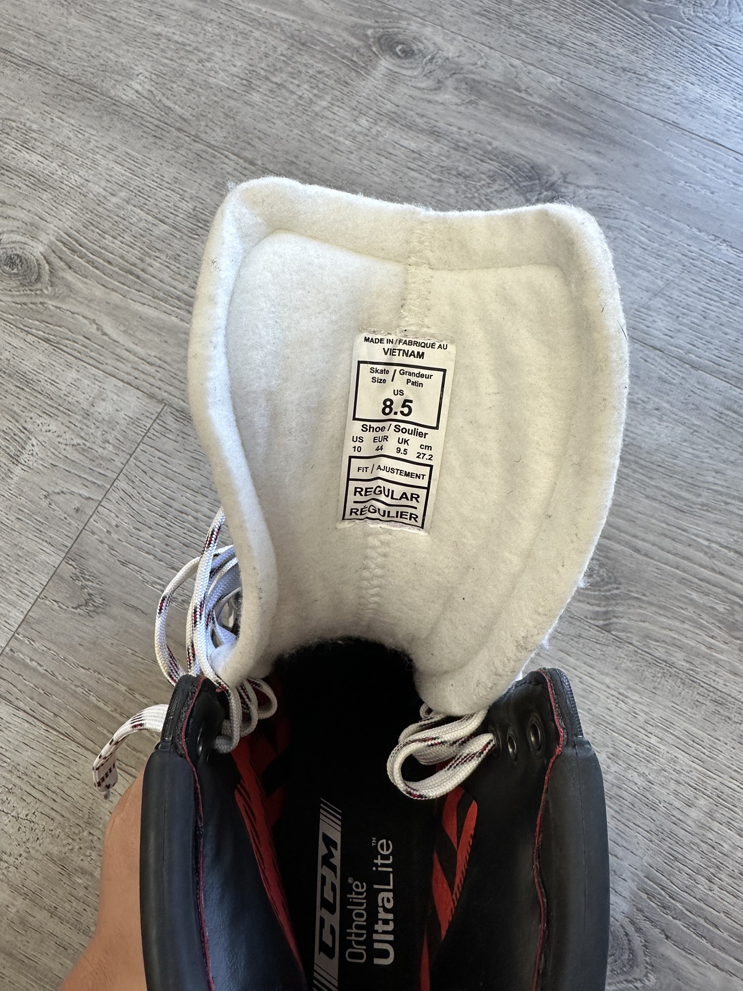 *Like New* Ccm JetSpeed FT4 Pro 8.5D | SidelineSwap