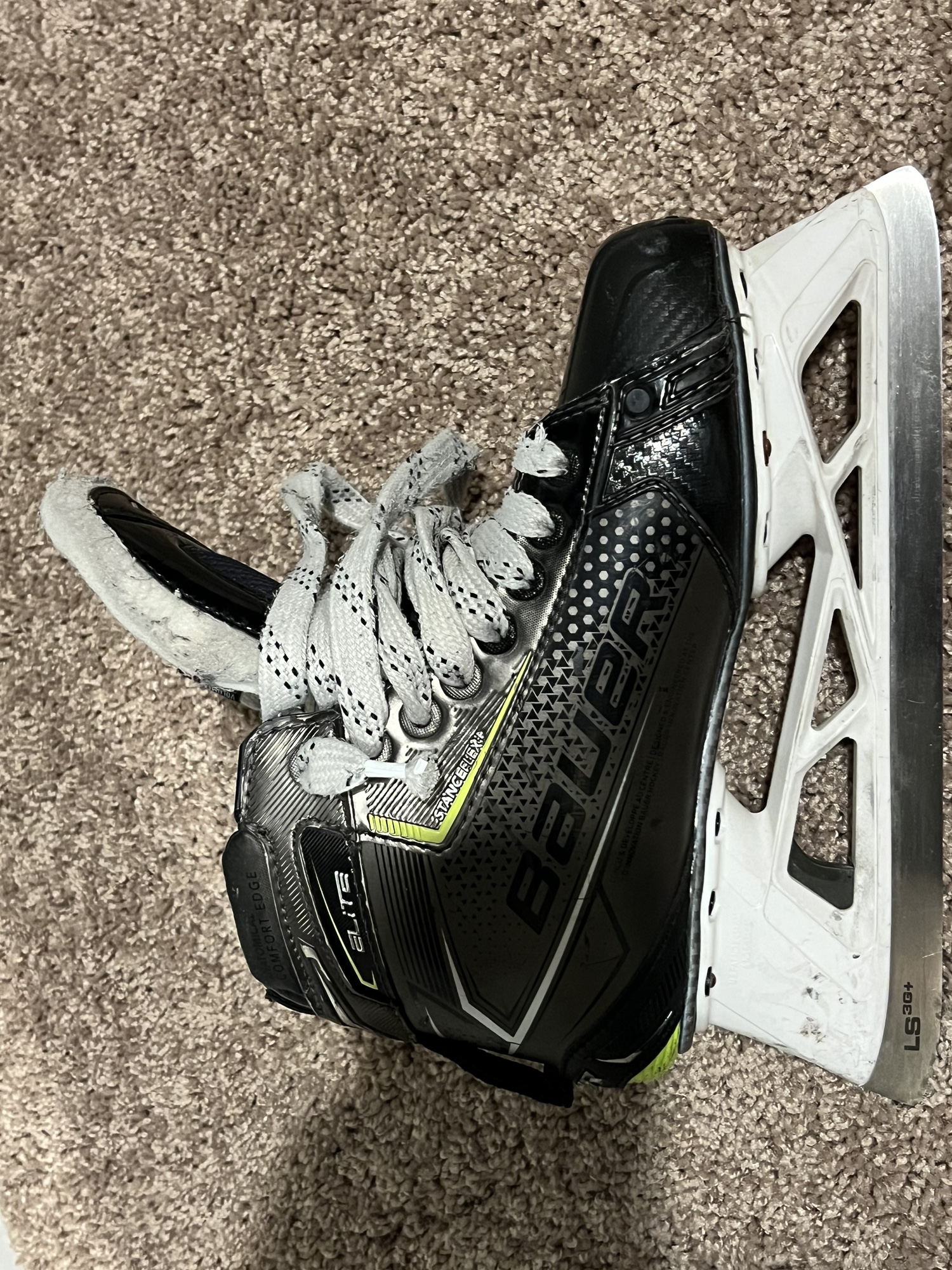 Intermediate Bauer Fit 2 Size 5 Elite Hockey Goalie Skates | SidelineSwap