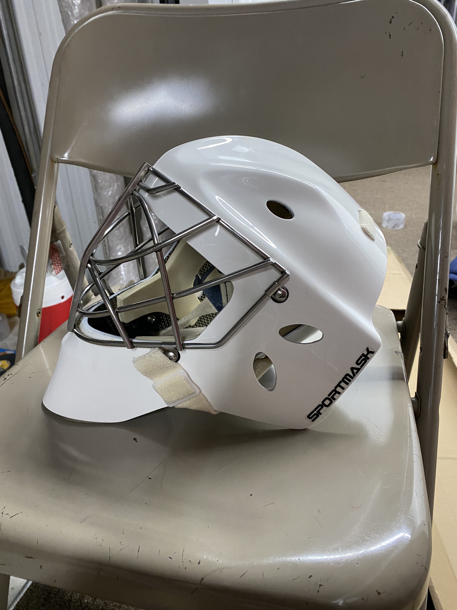 NEARLY New Senior Sportmask Goalie Mask | SidelineSwap
