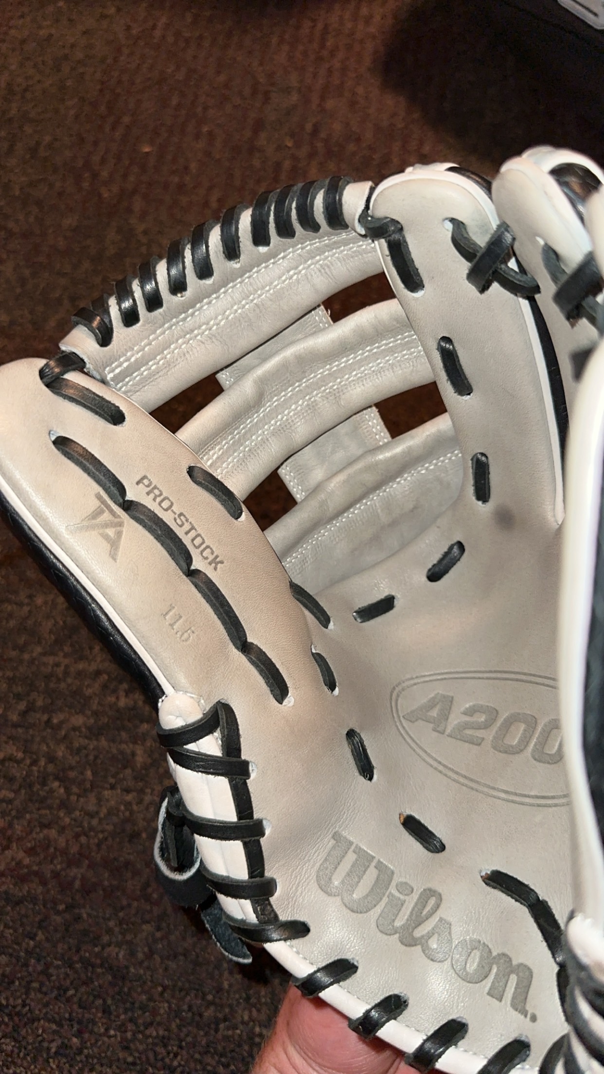 New 2021 Right Hand Throw Wilson Infield A2000 Baseball Glove 11.5 ...