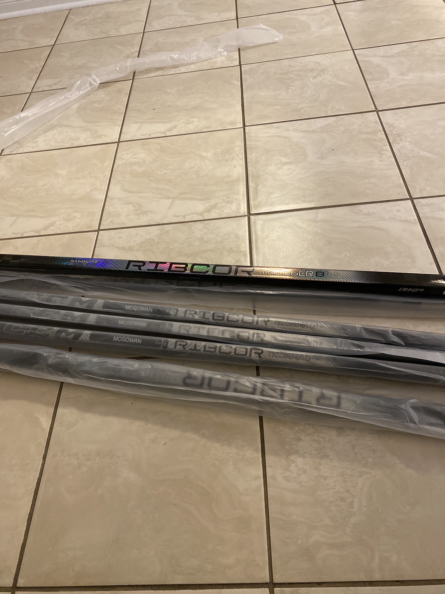 New Senior CCM Right Handed P28 Pro Stock RibCor Trigger 8 Pro Hockey ...