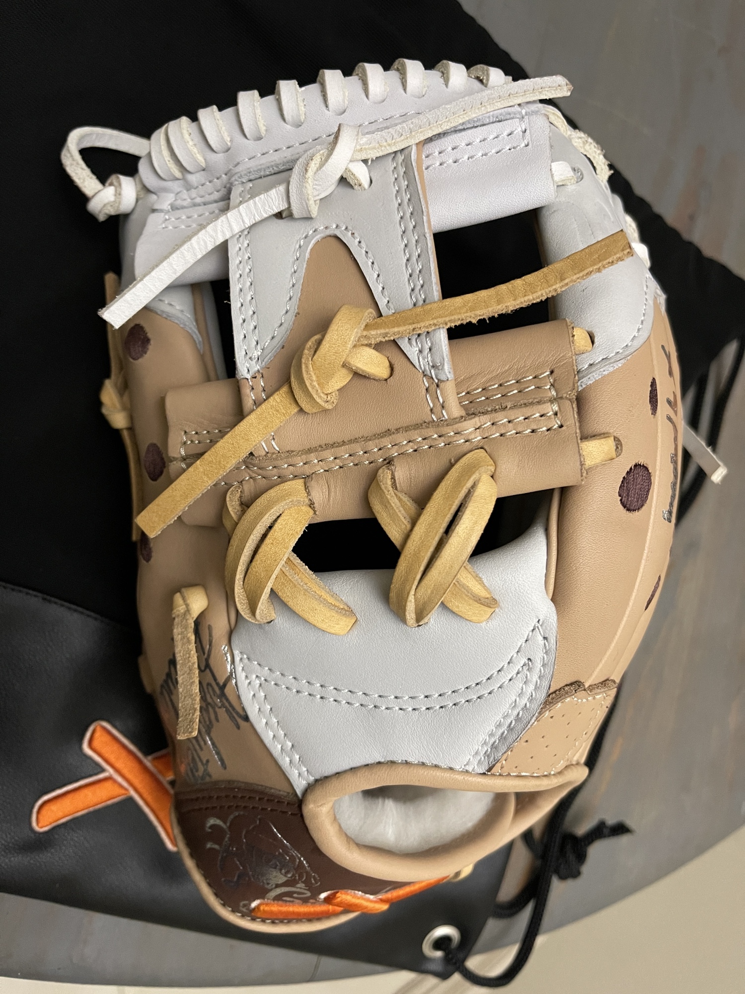 Absolutely Ridiculous Aria Baseball glove | SidelineSwap