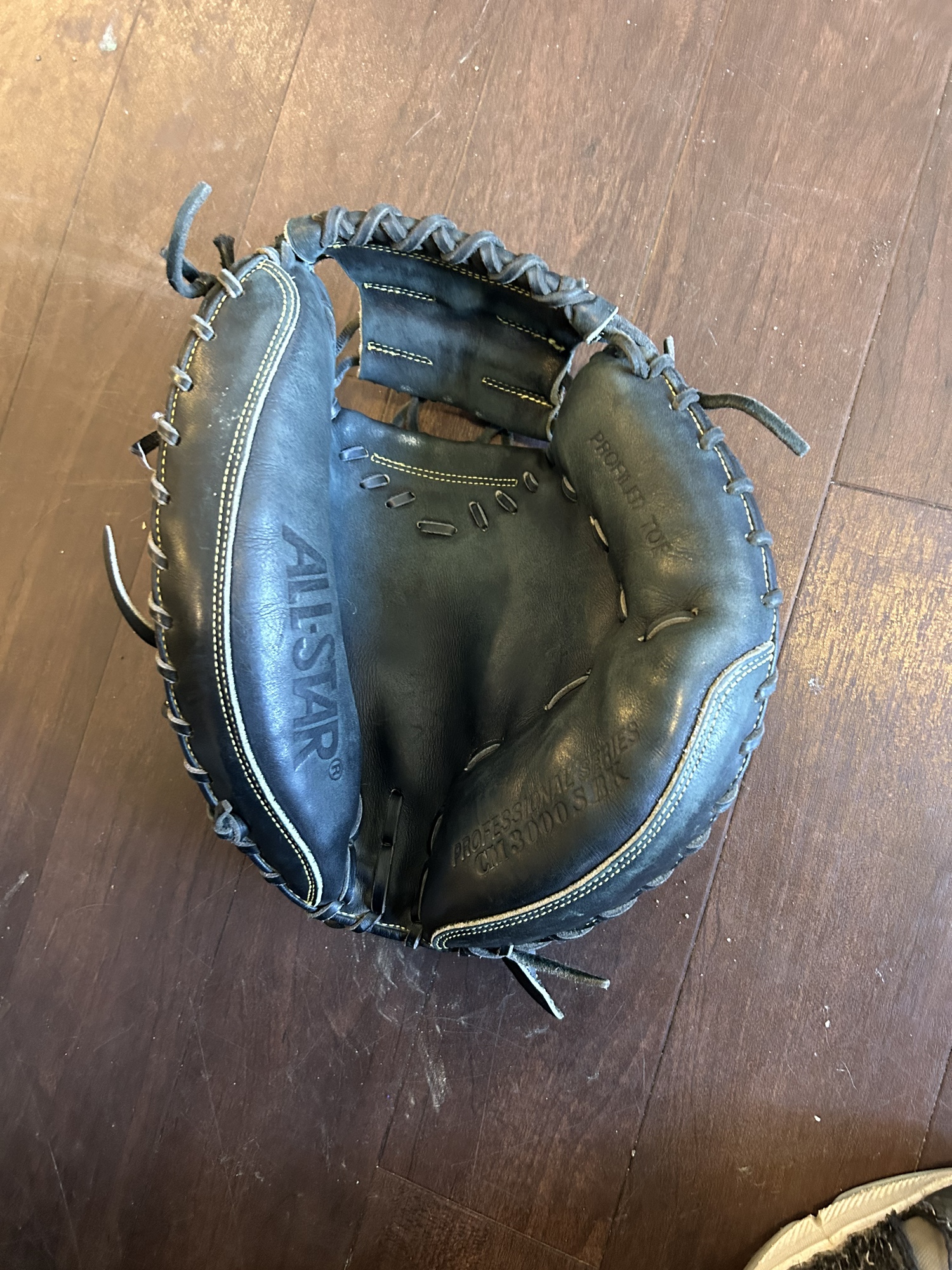 All star pro elite catchers mitt 33.5 | SidelineSwap