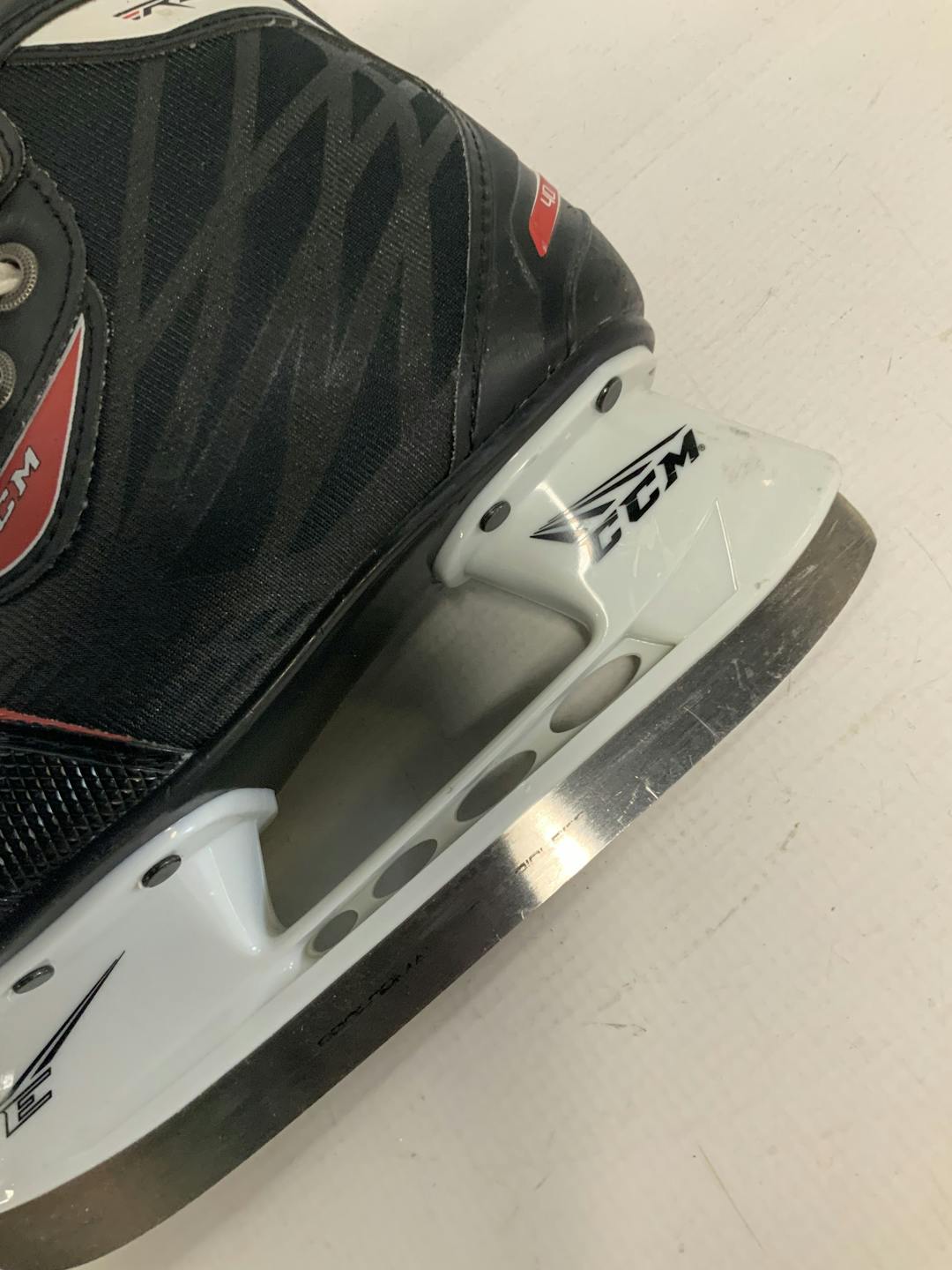 Used Ccm Rbz 40 Youth 12.0 Ice Hockey Skates | SidelineSwap