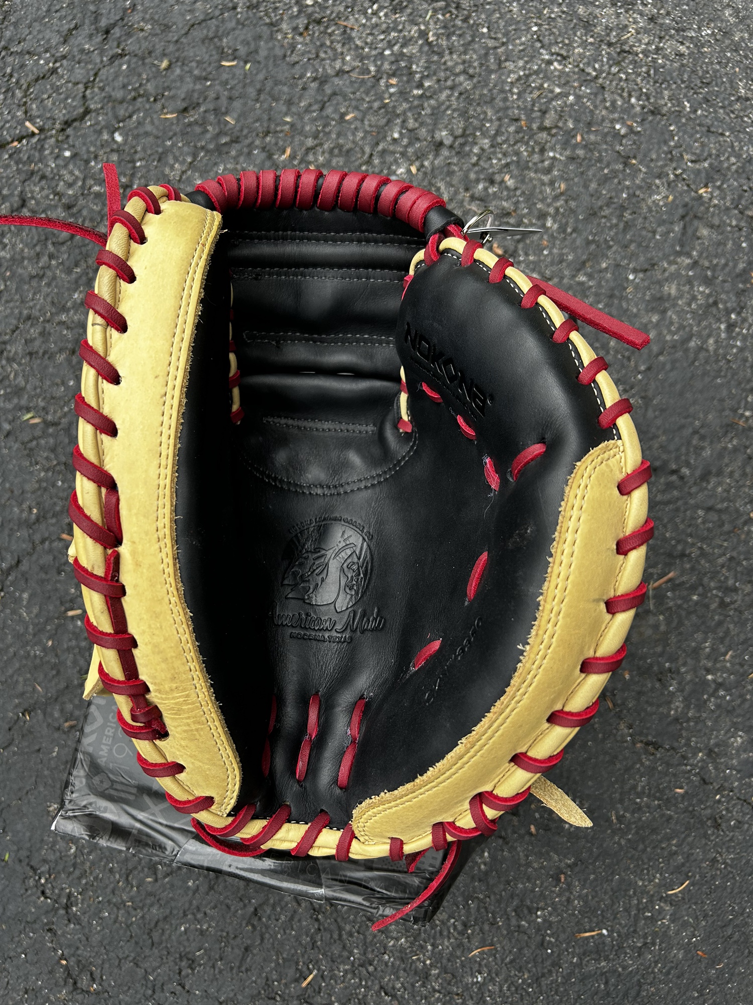 NWT Custom Lace Nokona SKN Catcher Mitt | SidelineSwap