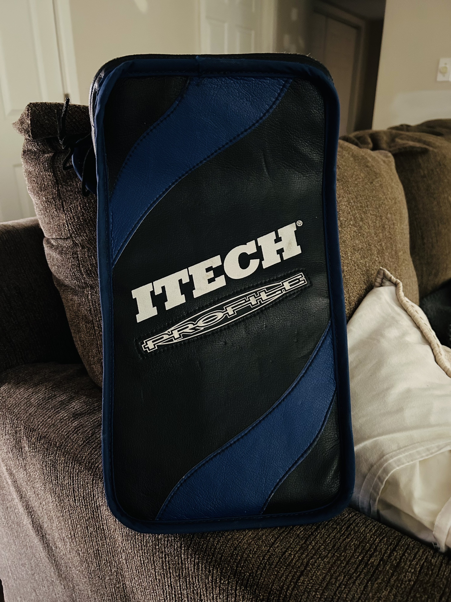 Itech Profile Intermediate sized blocker, excellent condition ...