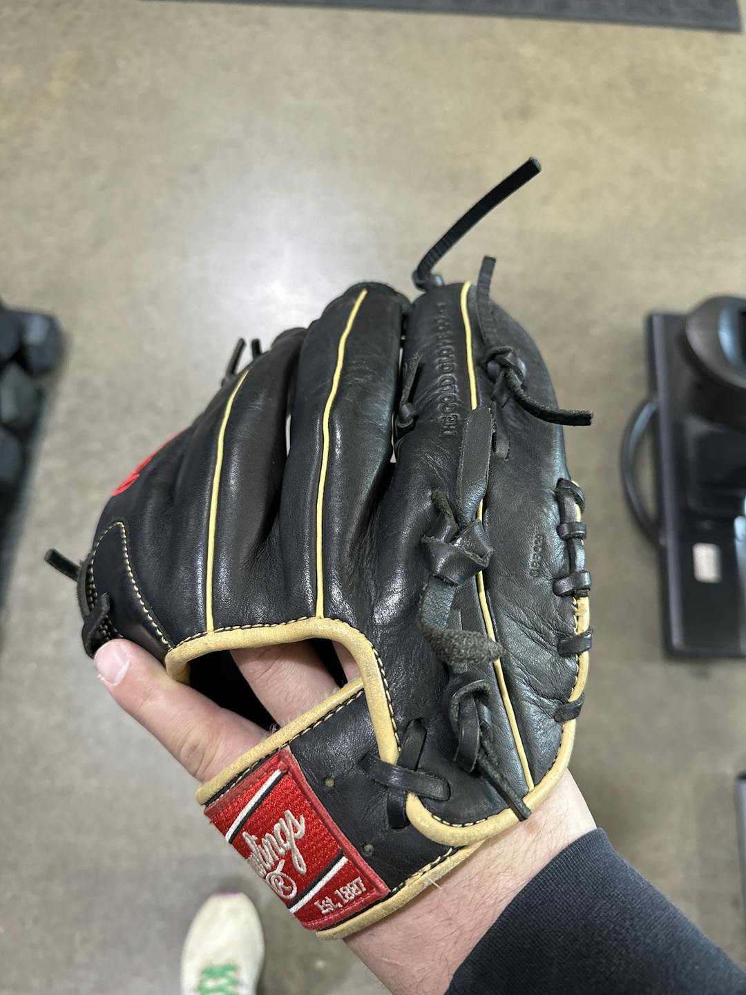 Used Rawlings Gg Elite Gge120bc 12" Fielders Gloves | SidelineSwap