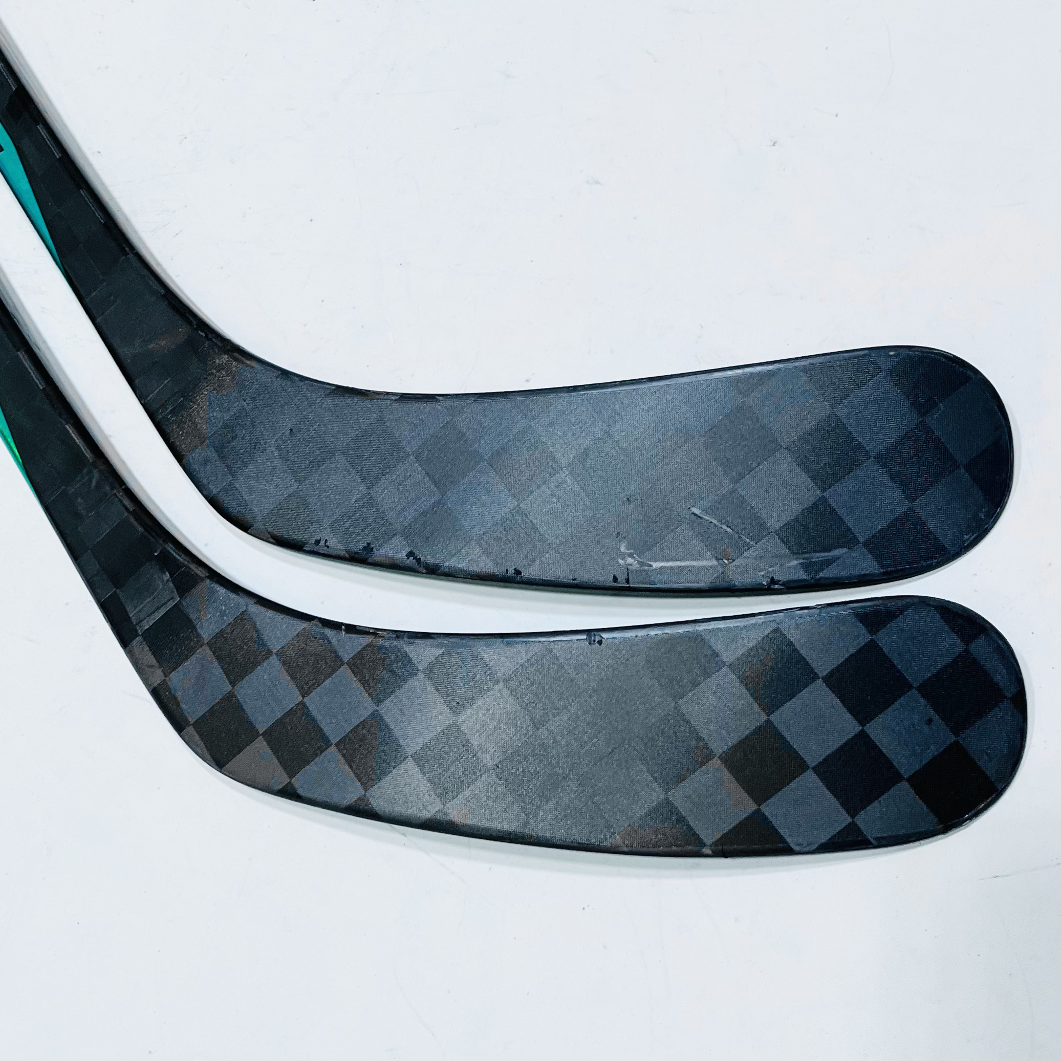 2 Pack Custom Green Bauer Nexus SYNC (2N Pro Build) Hockey Stick-RH-82 ...