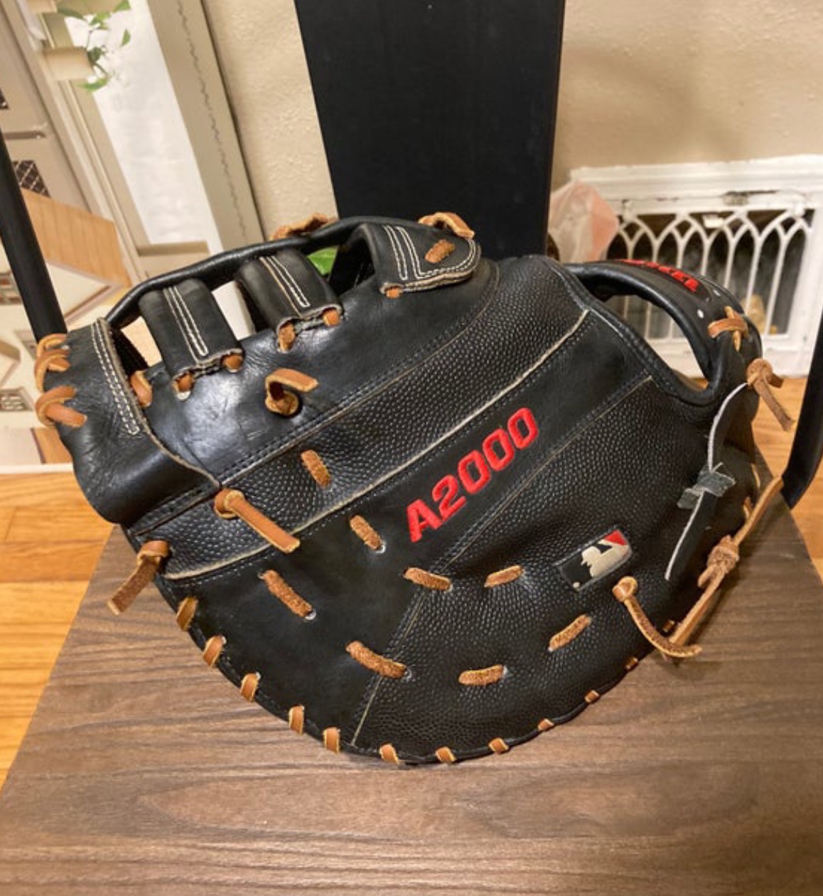 Relaced/reconditioned Wilson 1st Base Mitt | SidelineSwap