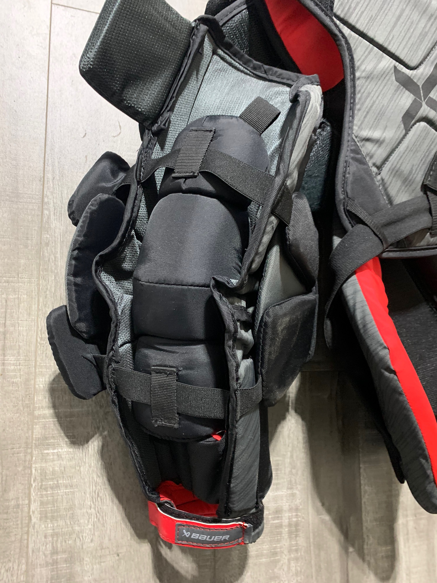 LIKE NEW Used Medium Bauer Bauer Vapor HyperLite 2 Senior Chest & Arm ...