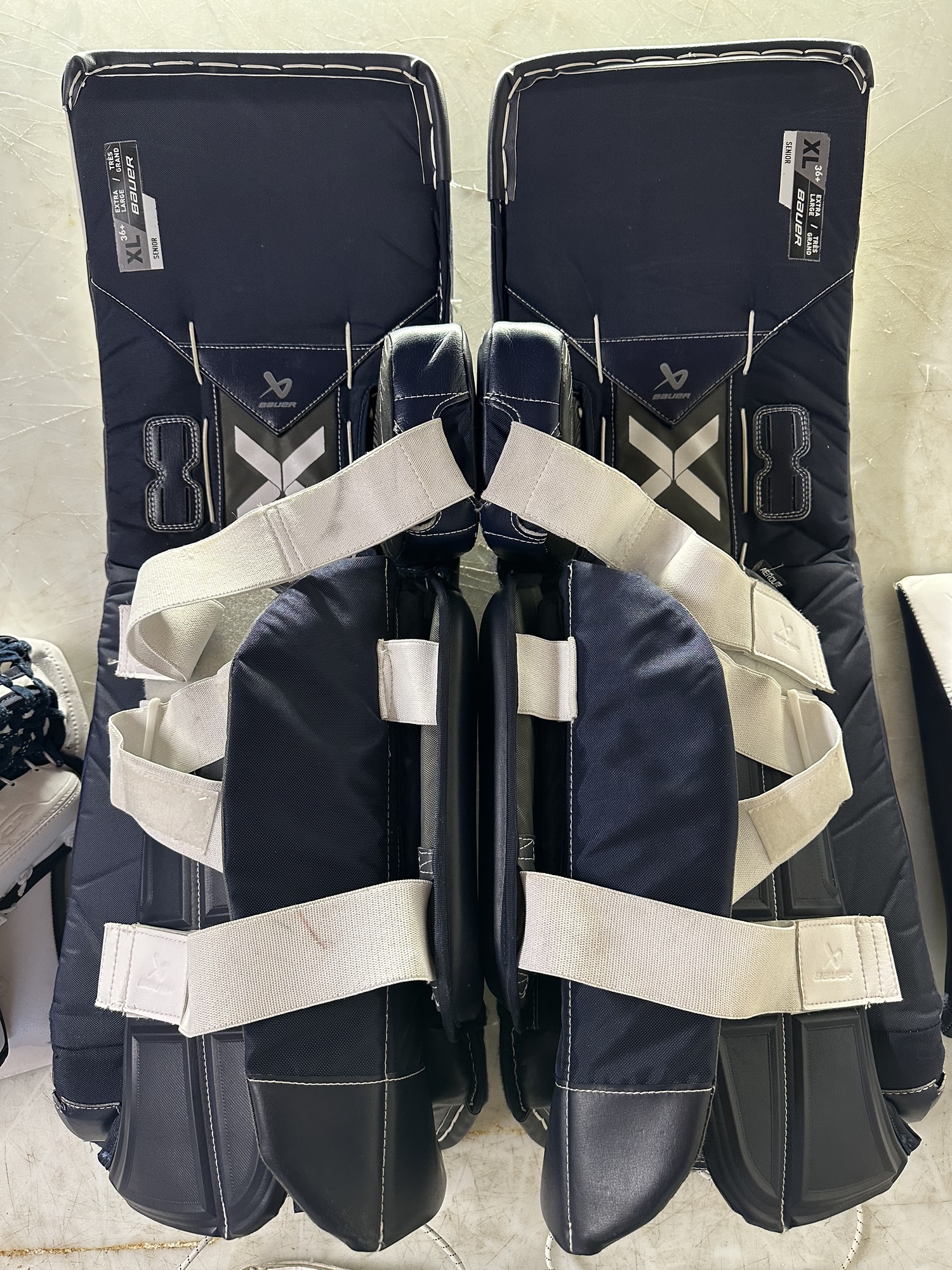 Bauer Vapor Hyperlite 2 Pro Custom Full Set Goalie Pads, Glove ...