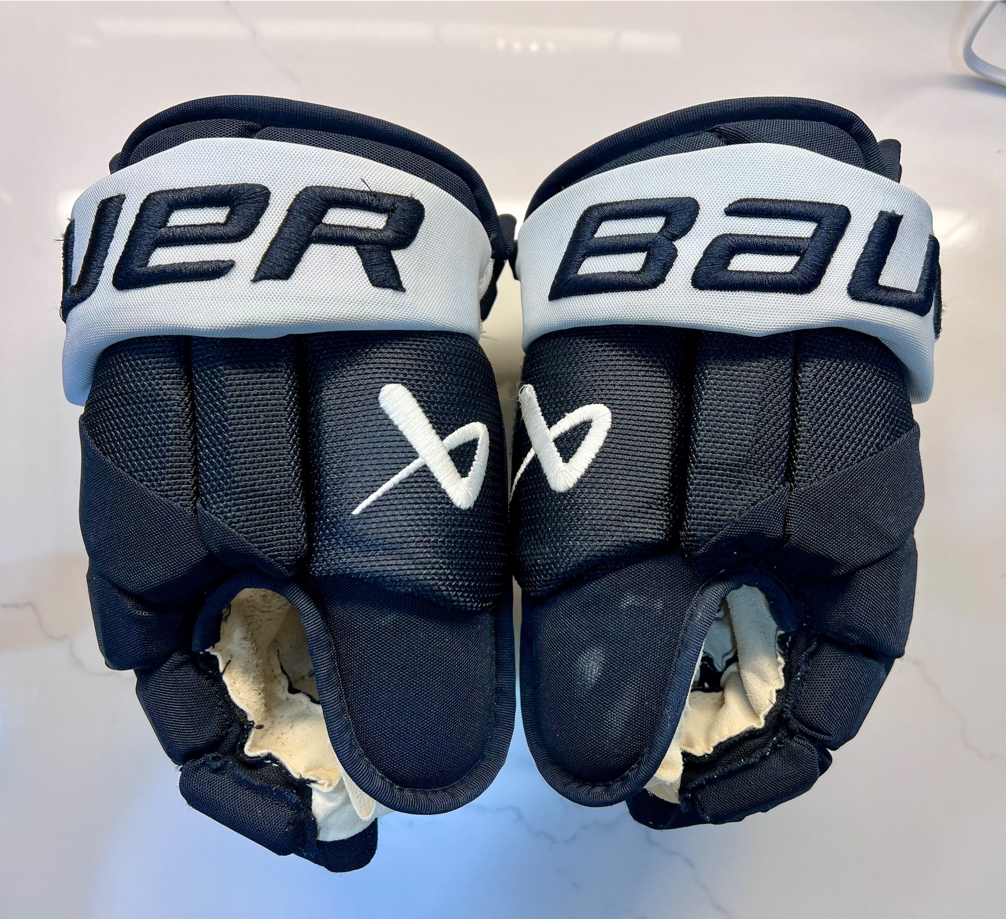 Pro Stock 13” Bauer Vapor Hyperlite Gloves (Navy and White) | SidelineSwap
