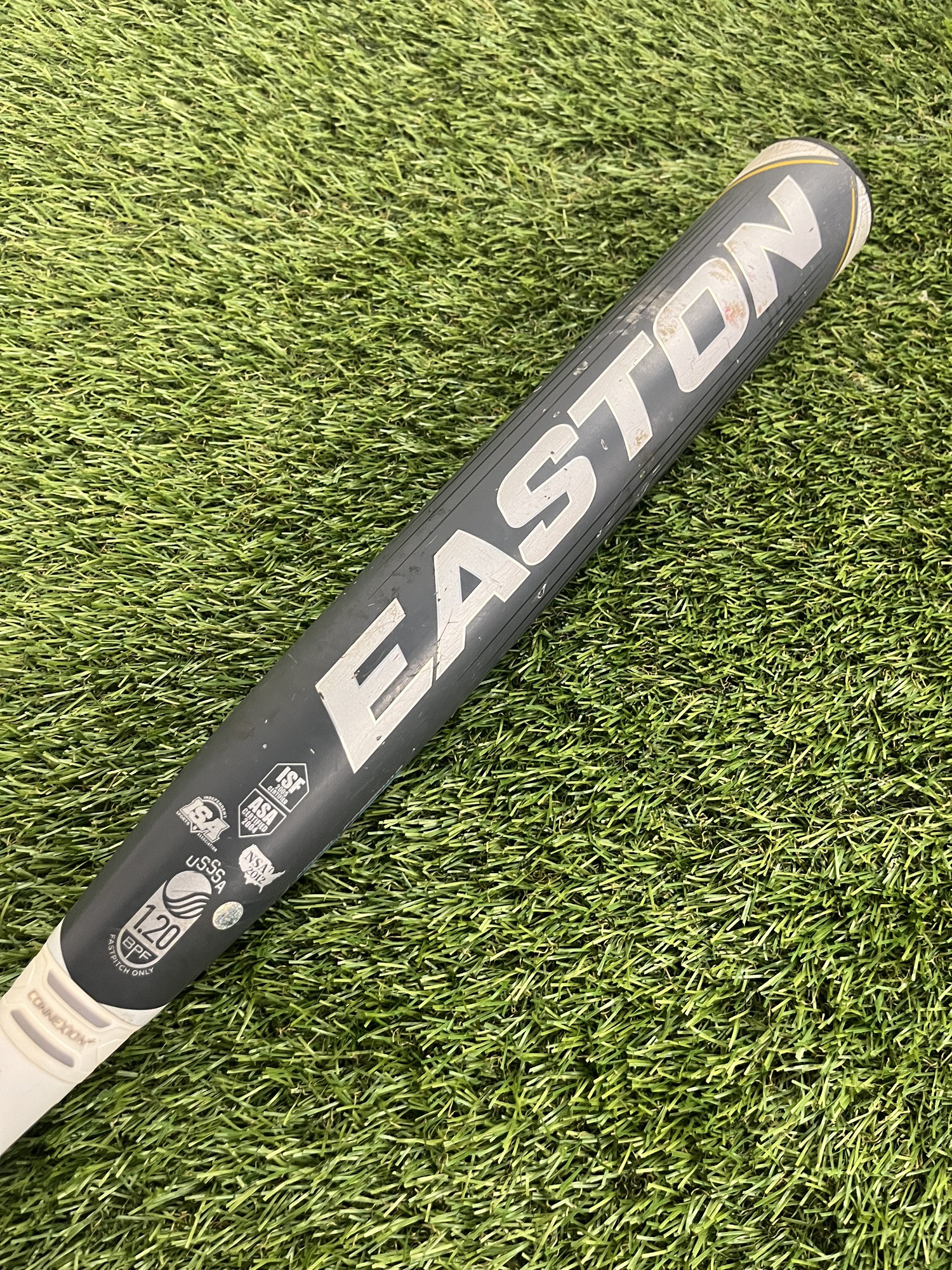Easton Ghost Fastpitch Bat 2020 (-10) Cracked | SidelineSwap