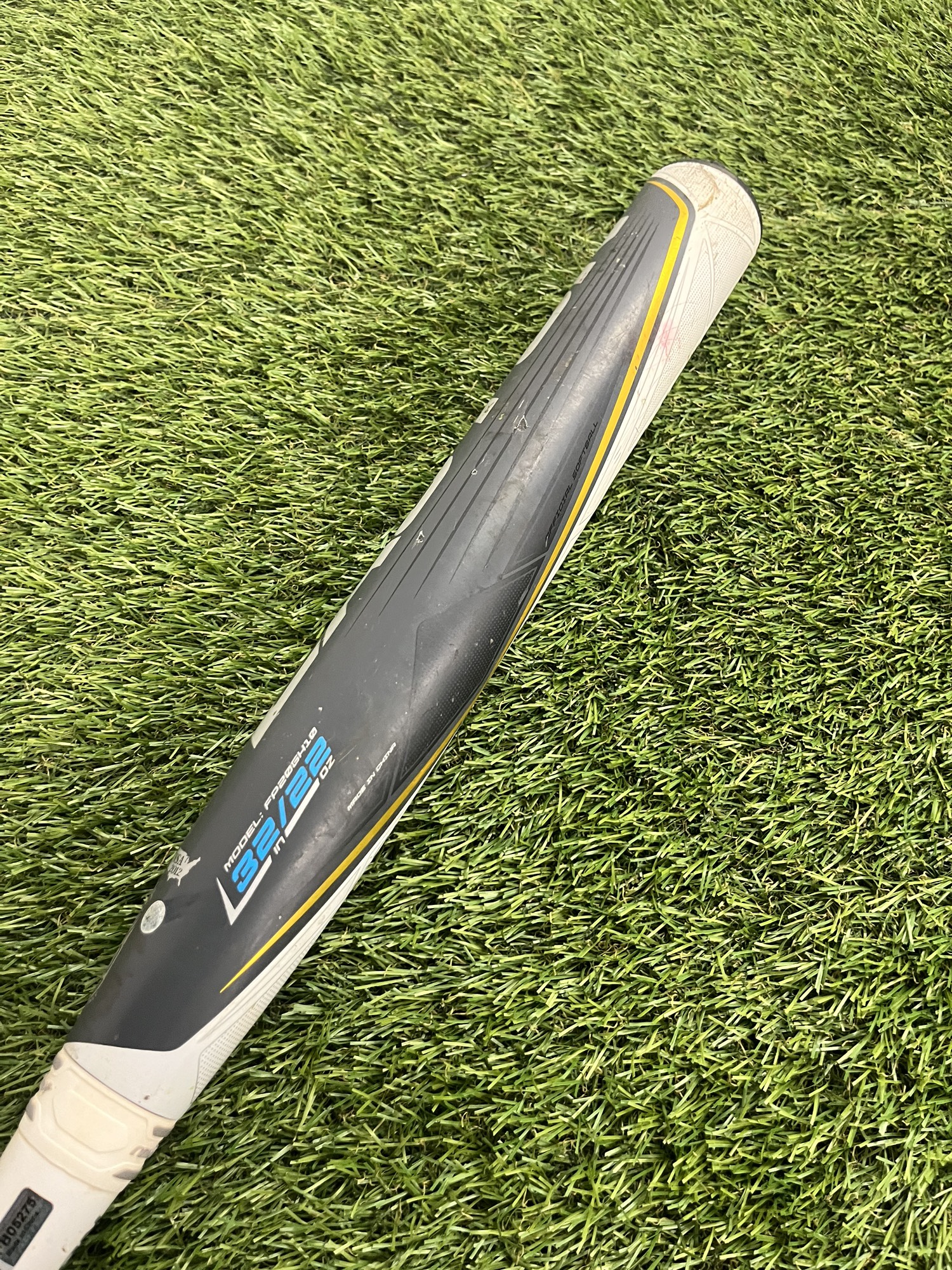 Easton Ghost Fastpitch Bat 2020 (-10) Cracked | SidelineSwap