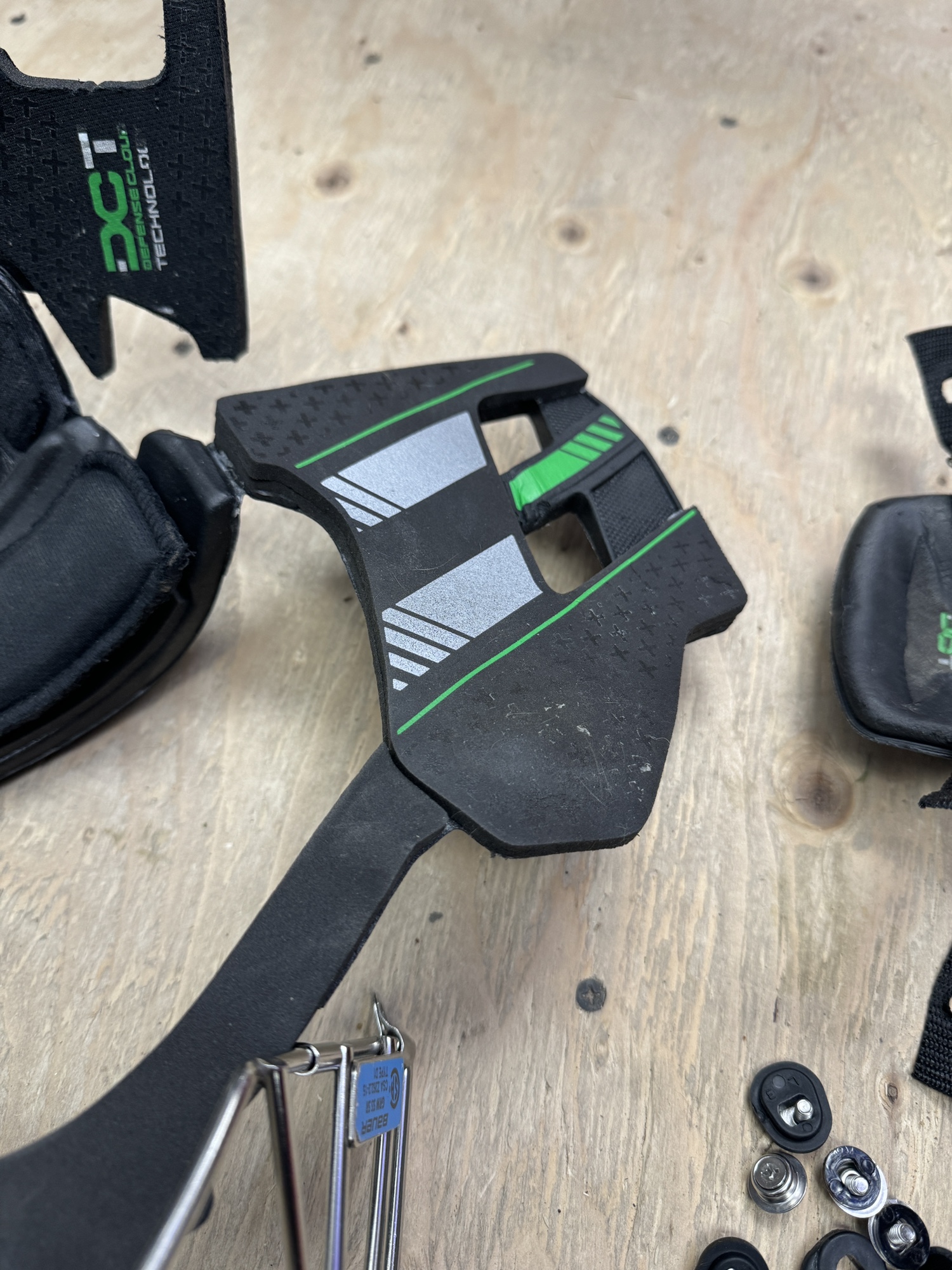 Bauer NME ONE Mask Hardware Kit | SidelineSwap