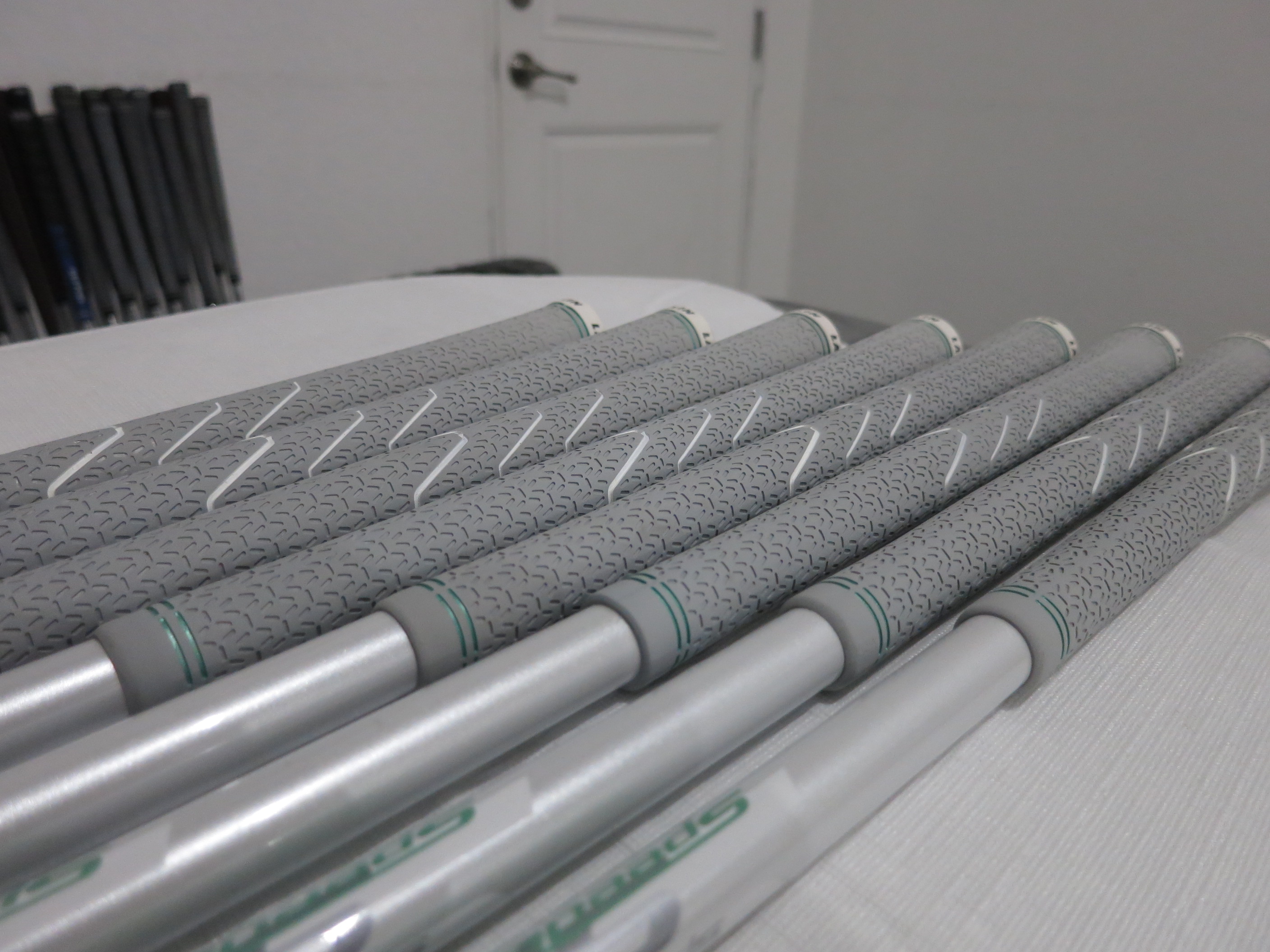 TaylorMade Sim Gloire Iron Set - 5H, 6-PW, AW, SW - Ladies Flex Graphite - NEW | SidelineSwap