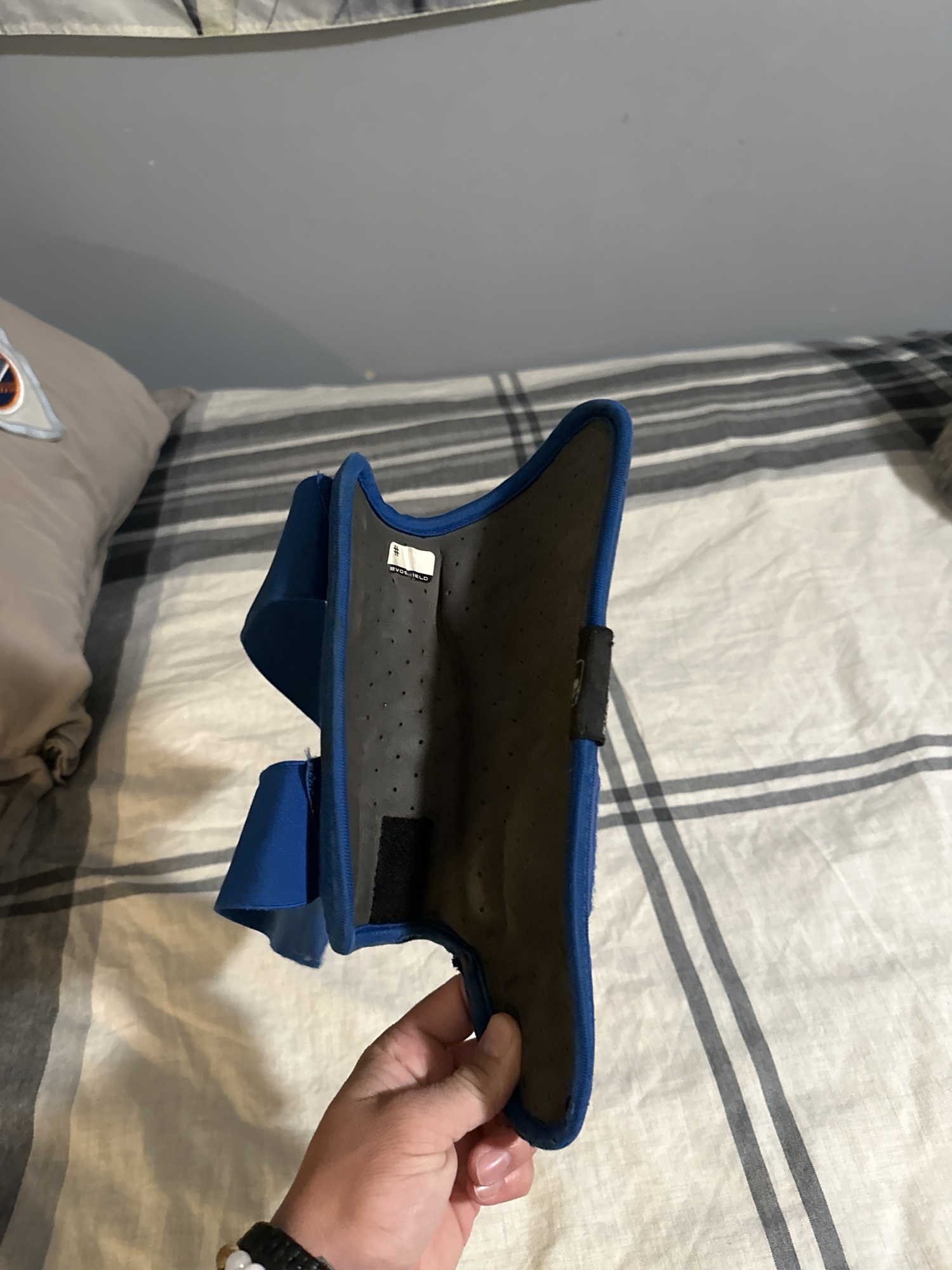 Blue Used Senior EvoShield Shin Guards Leg guard | SidelineSwap