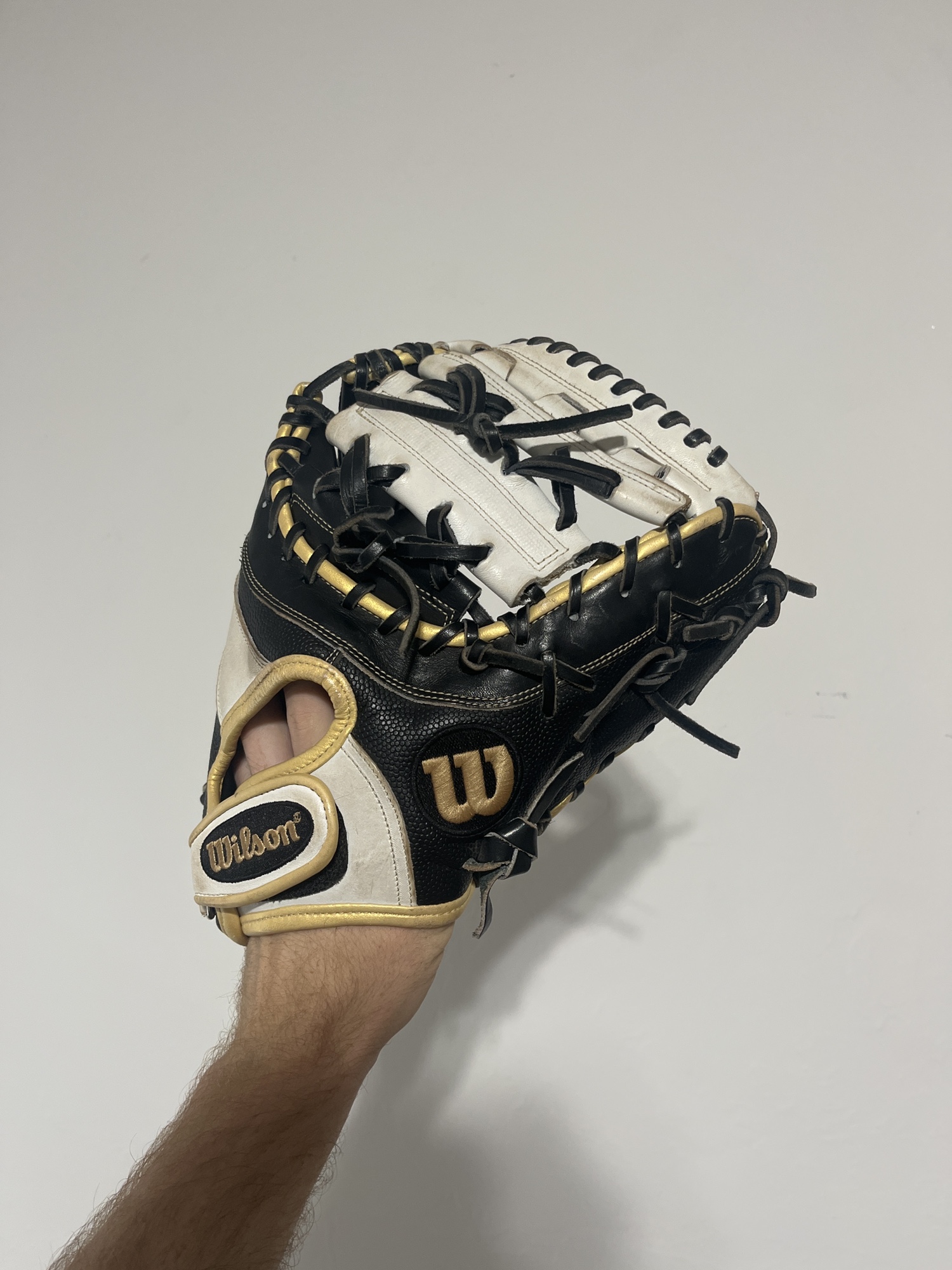 Wilson a2000 fp1b 12” first base mitt baseball glove | SidelineSwap