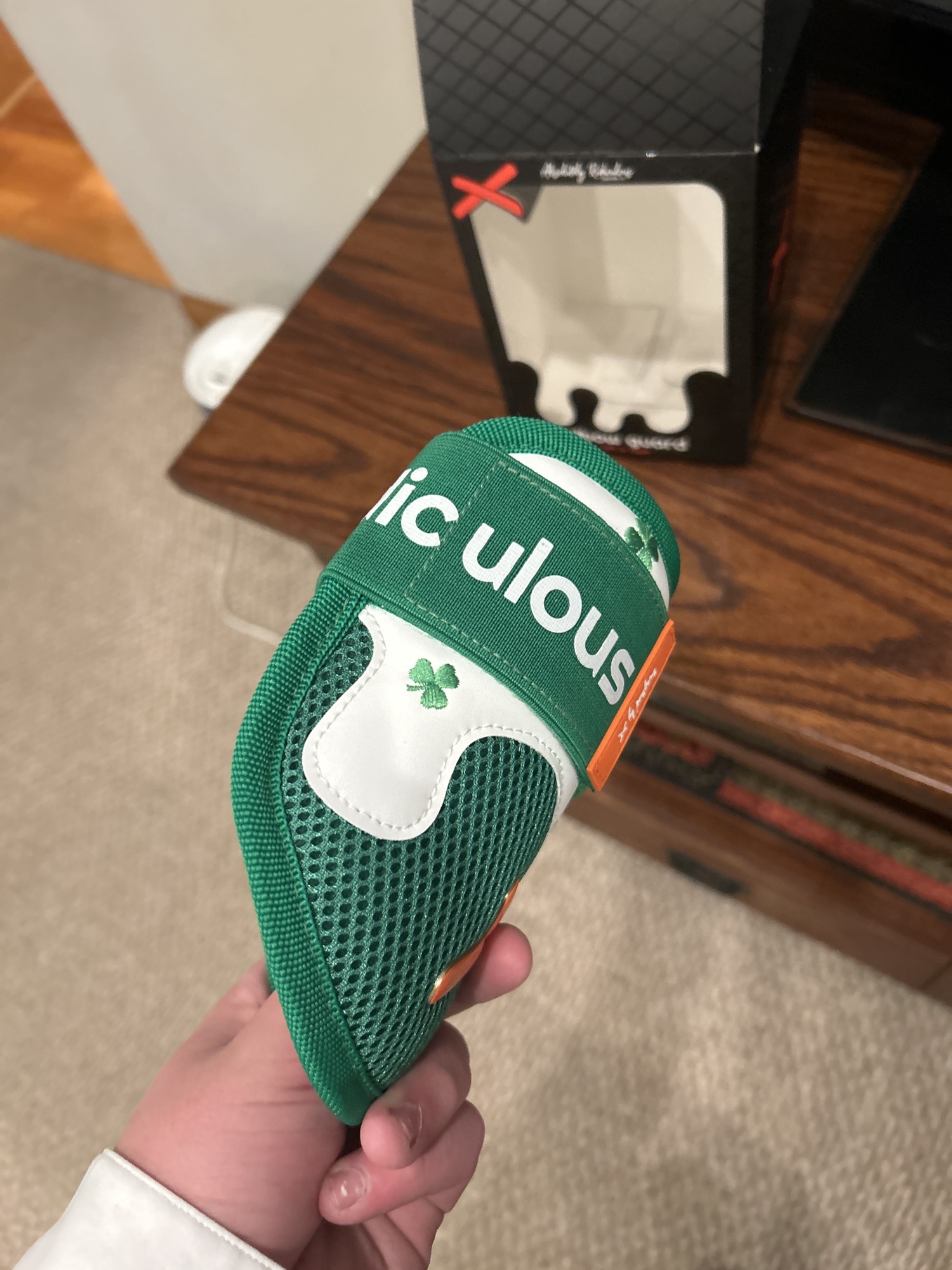 Aria Shamrock Shake Elbow Guard | SidelineSwap