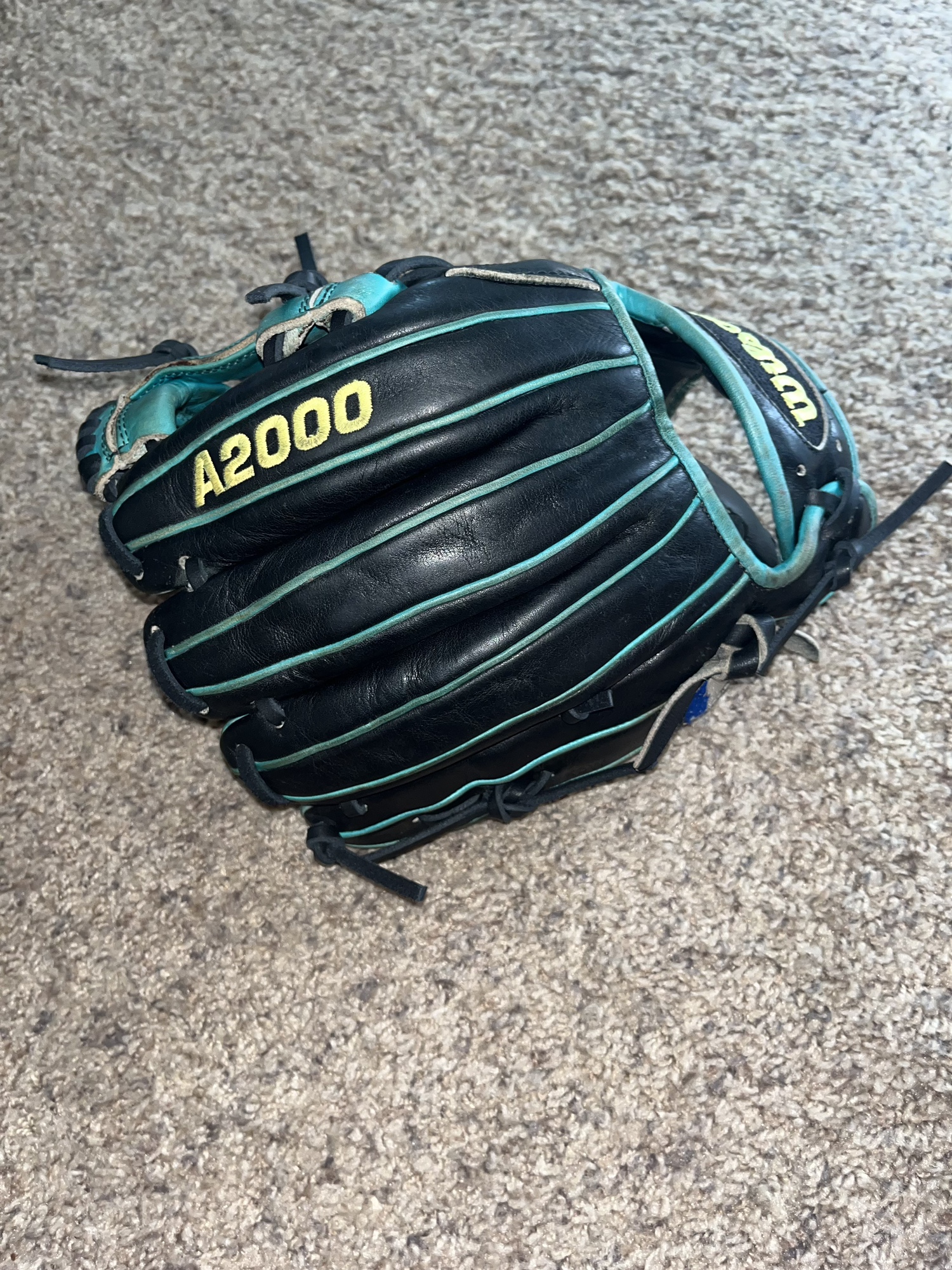 Wilson A2000 H2R OG Model 1787 11 3/4” *RARE* (Relaced/Cleaned ...