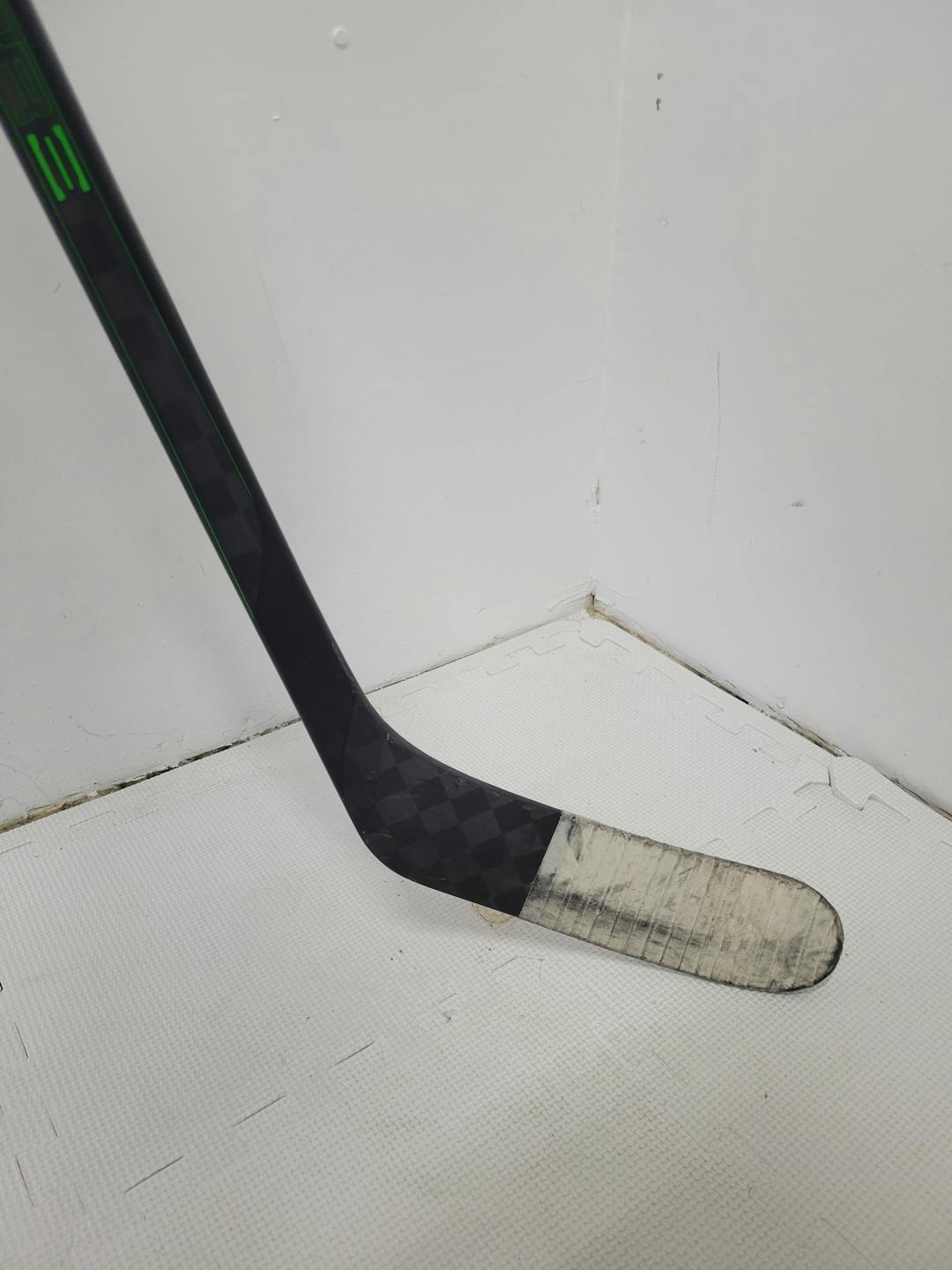 Used Ccm Ribcor Trigger 4 Pro 75 Flex Pattern P28 Senior One Piece ...