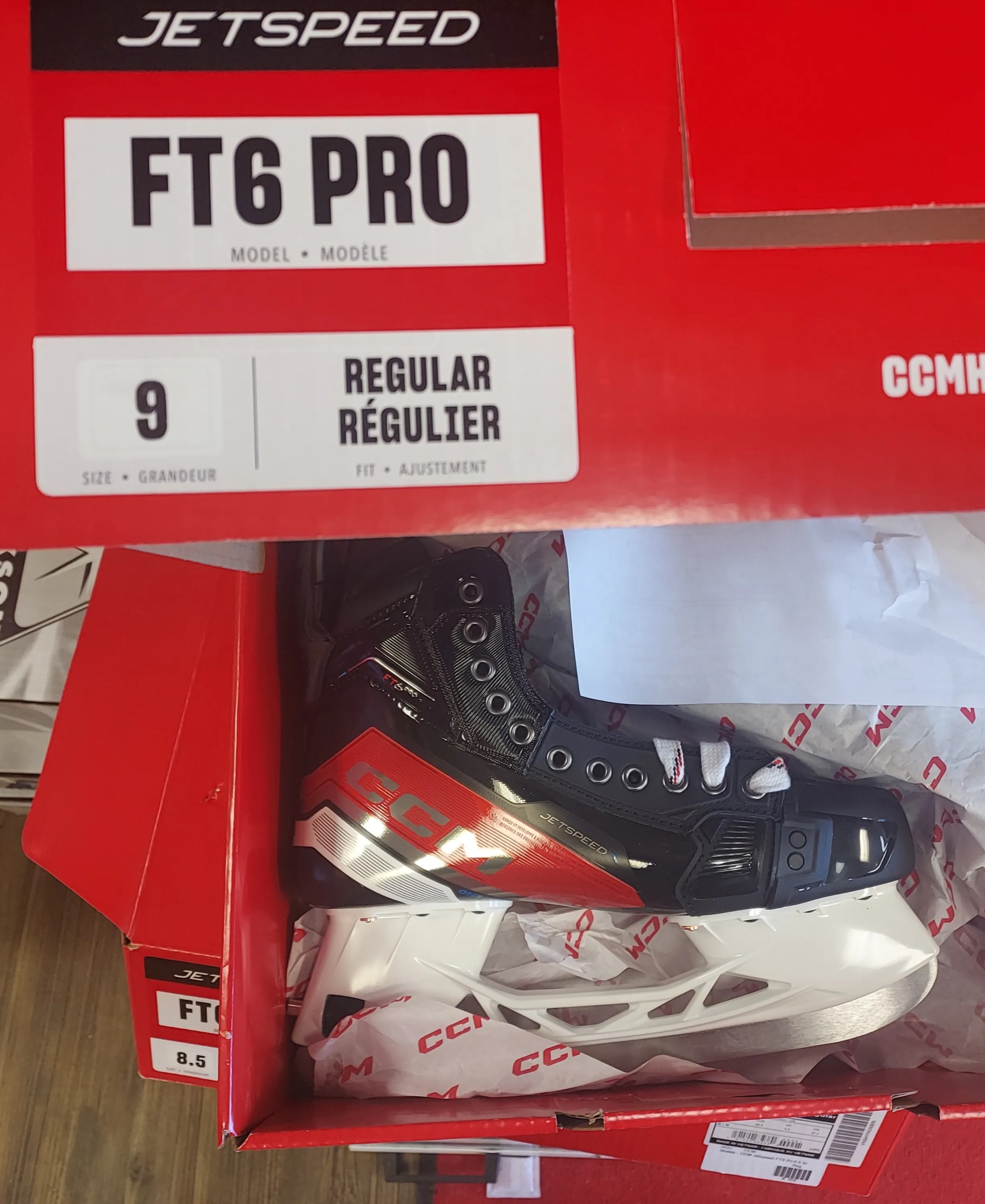 New senior CCM JetSpeed FT6 Pro Hockey Skates Regular Width 9 ...