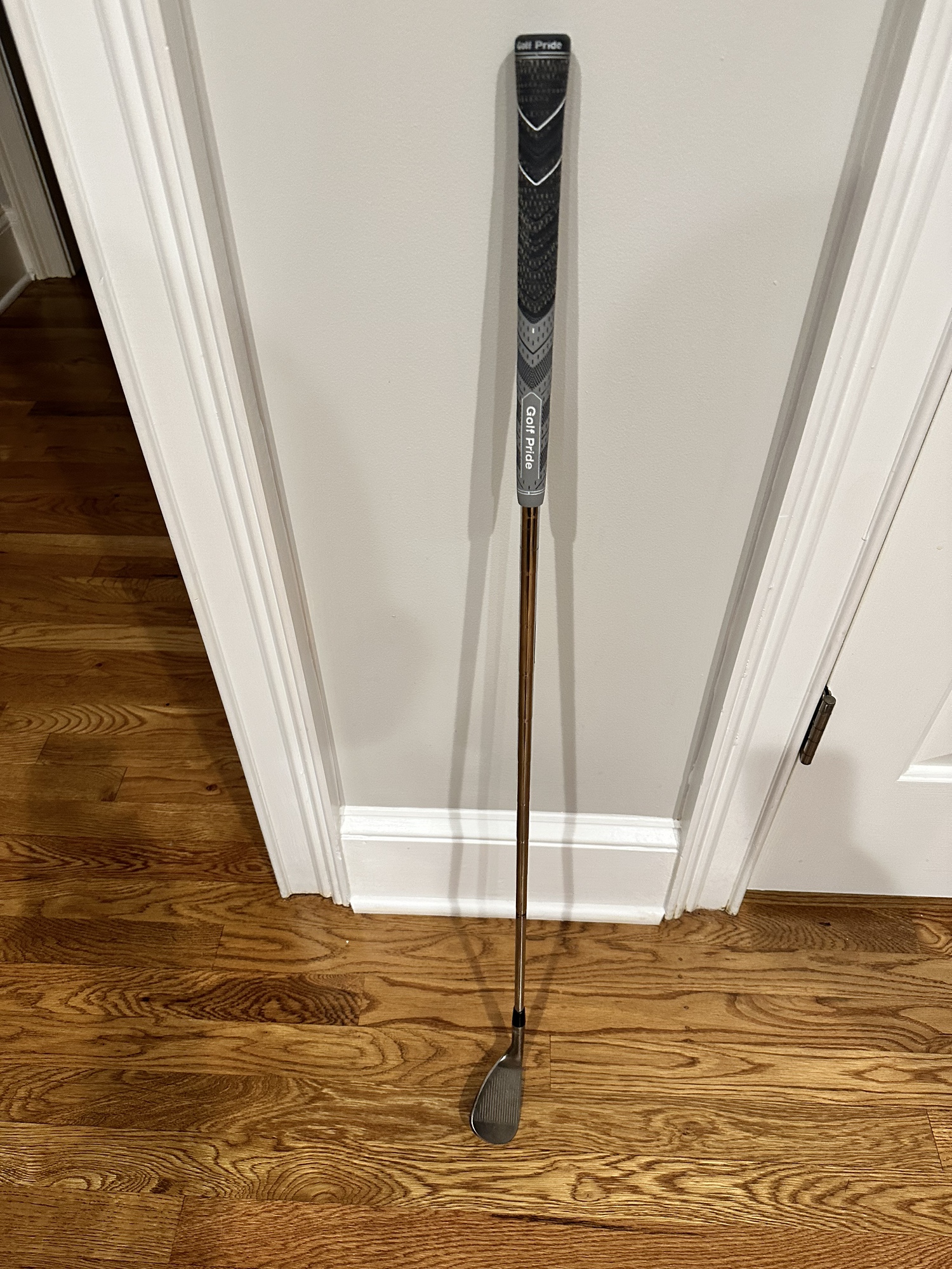 Used Titleist Vokey SM6 Tour Chrome F-Grind 52-08 with Golf Pride Midsize Grip | SidelineSwap