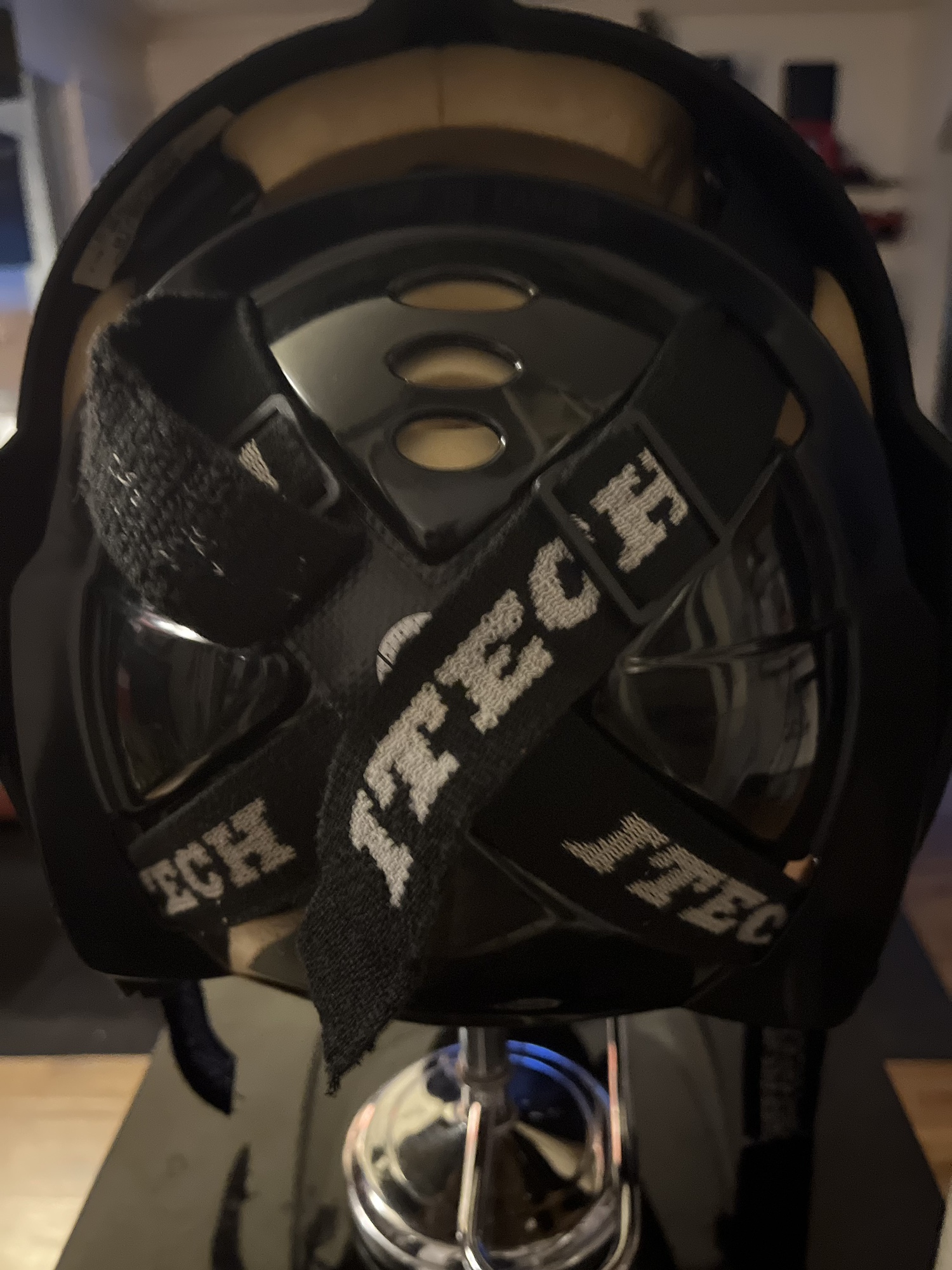 Itech goalie mask | SidelineSwap
